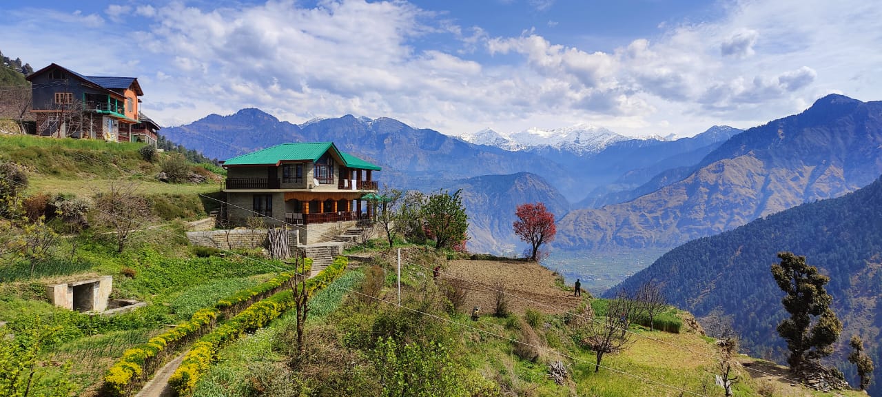 valley view chalet 𝗕𝗢𝗢𝗞 Mandi Cottage