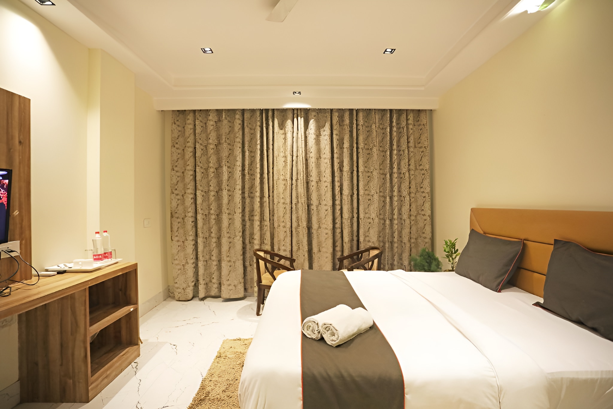 Good Luck House Near Delhi Airport 𝗕𝗢𝗢𝗞 Delhi Hotel