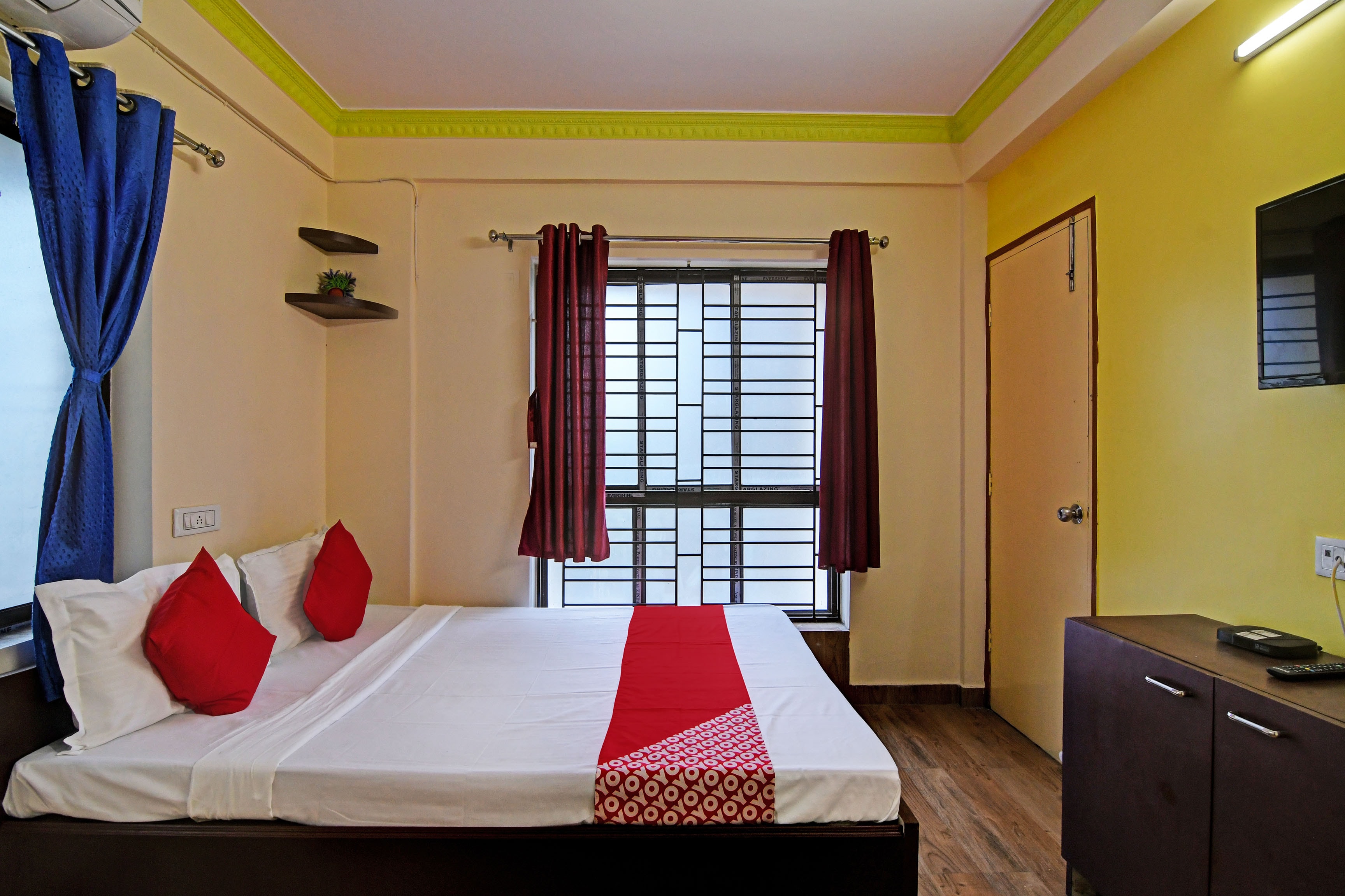 Hotel O Shree Near Akankha More Kolkata - Reviews, Photos & Offer