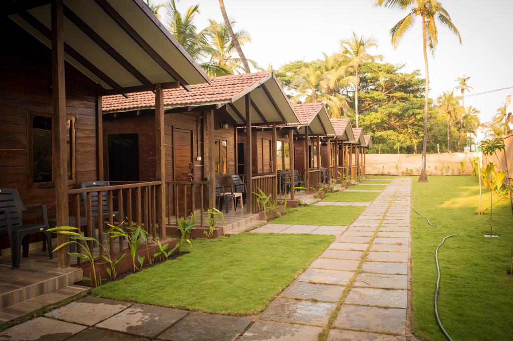 Ciroc Hotel 𝗕𝗢𝗢𝗞 Goa Resort