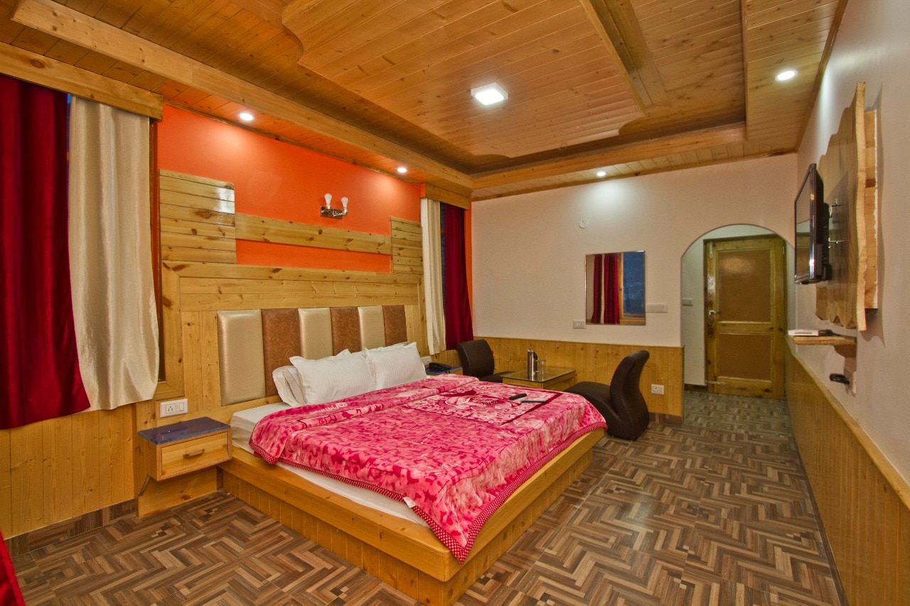 White Rain Cottage | Rooms & Caretaker 𝗕𝗢𝗢𝗞 Manali Cottage