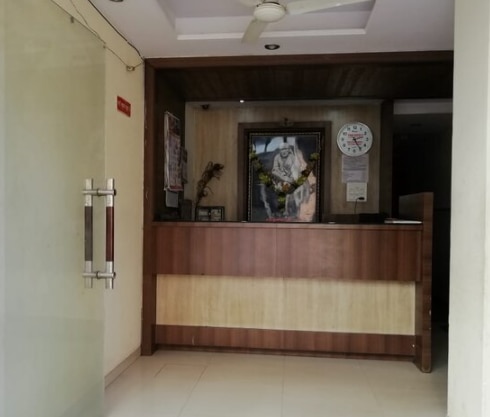Hotel Sai Shankar 𝗕𝗢𝗢𝗞 Shirdi Guest House