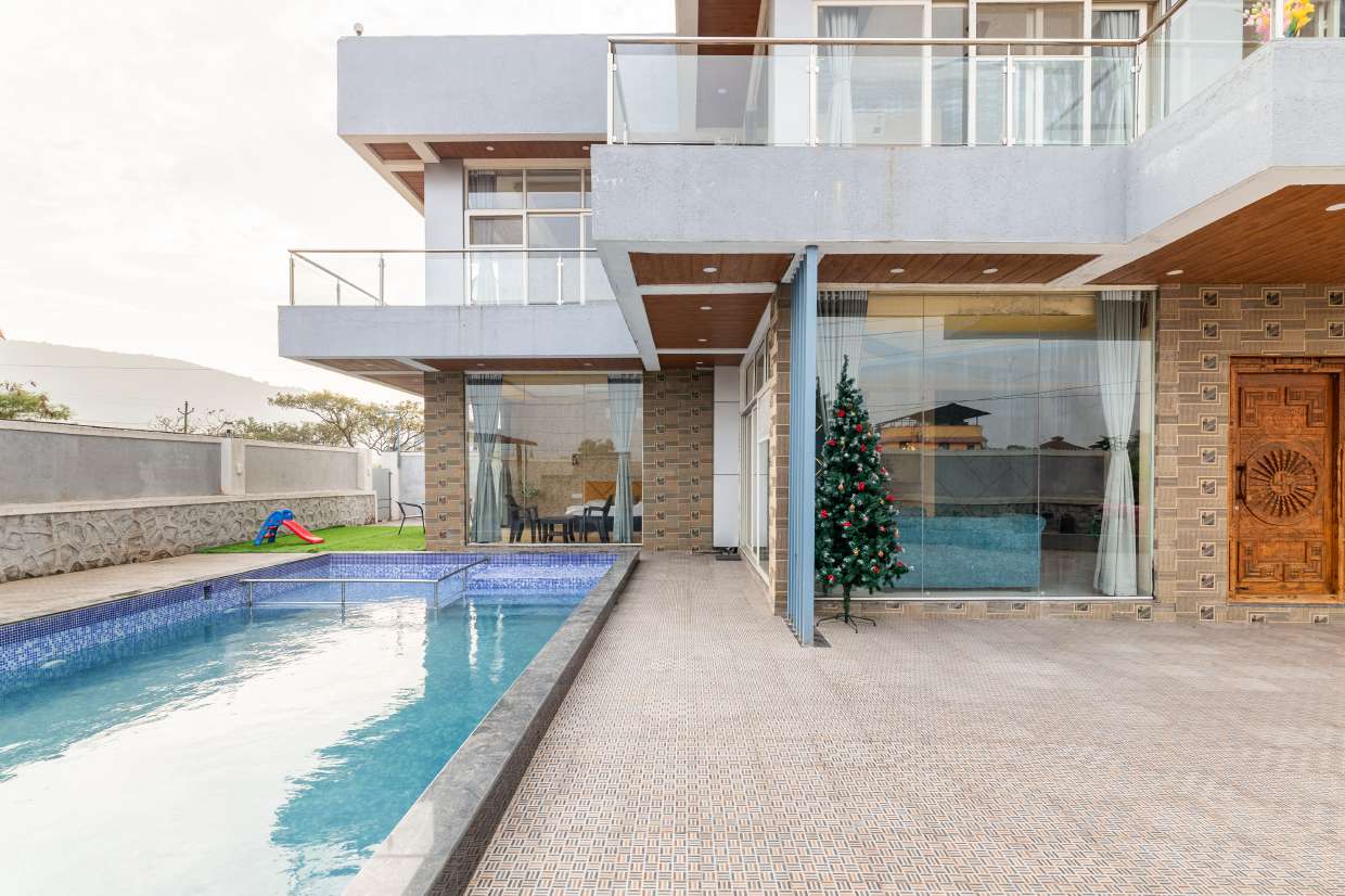 Regal Retreat Villa 𝗕𝗢𝗢𝗞 Lonavala Villa