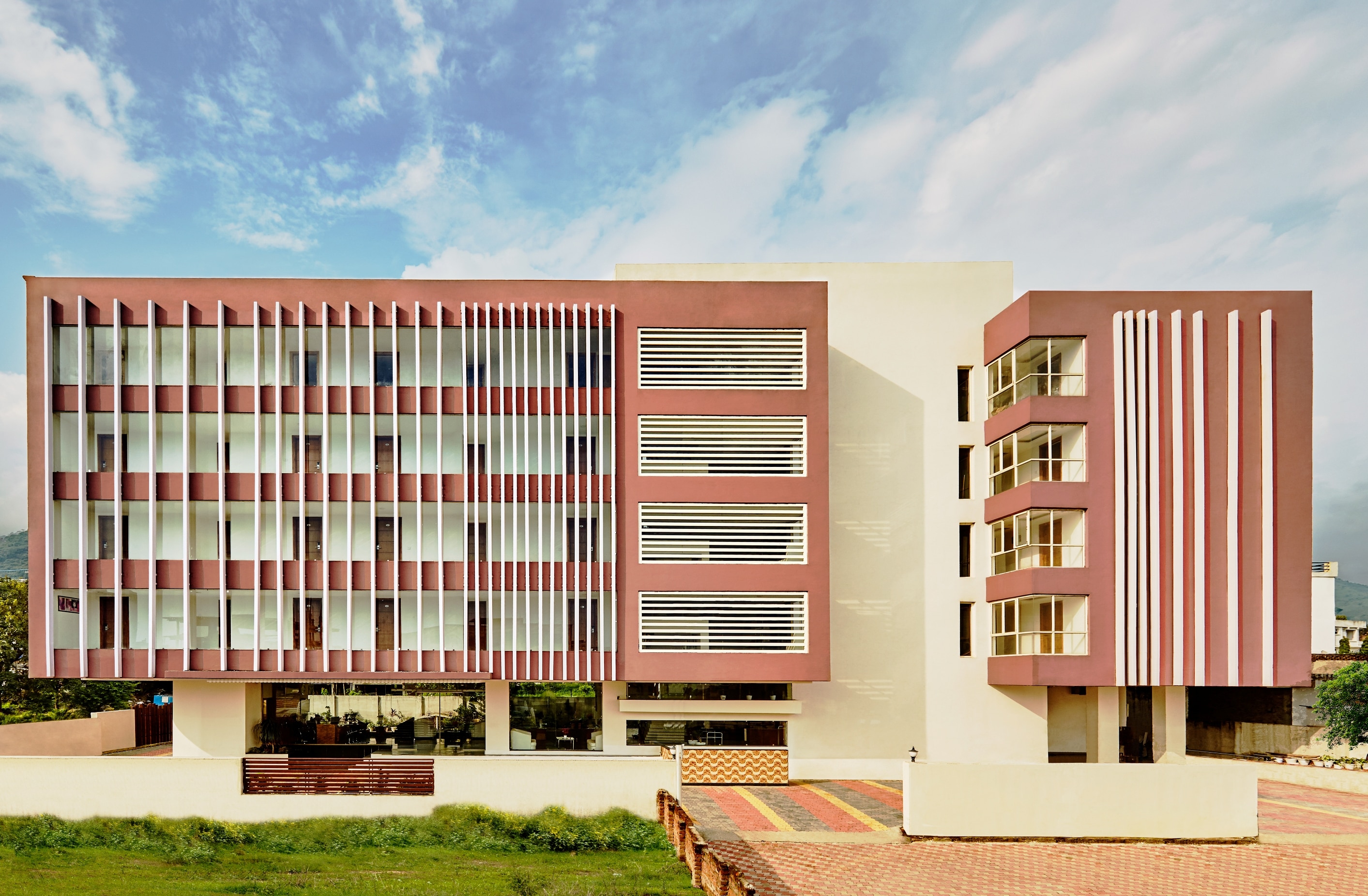 Zone Connect by The Park Katra 𝗕𝗢𝗢𝗞 Katra Hotel