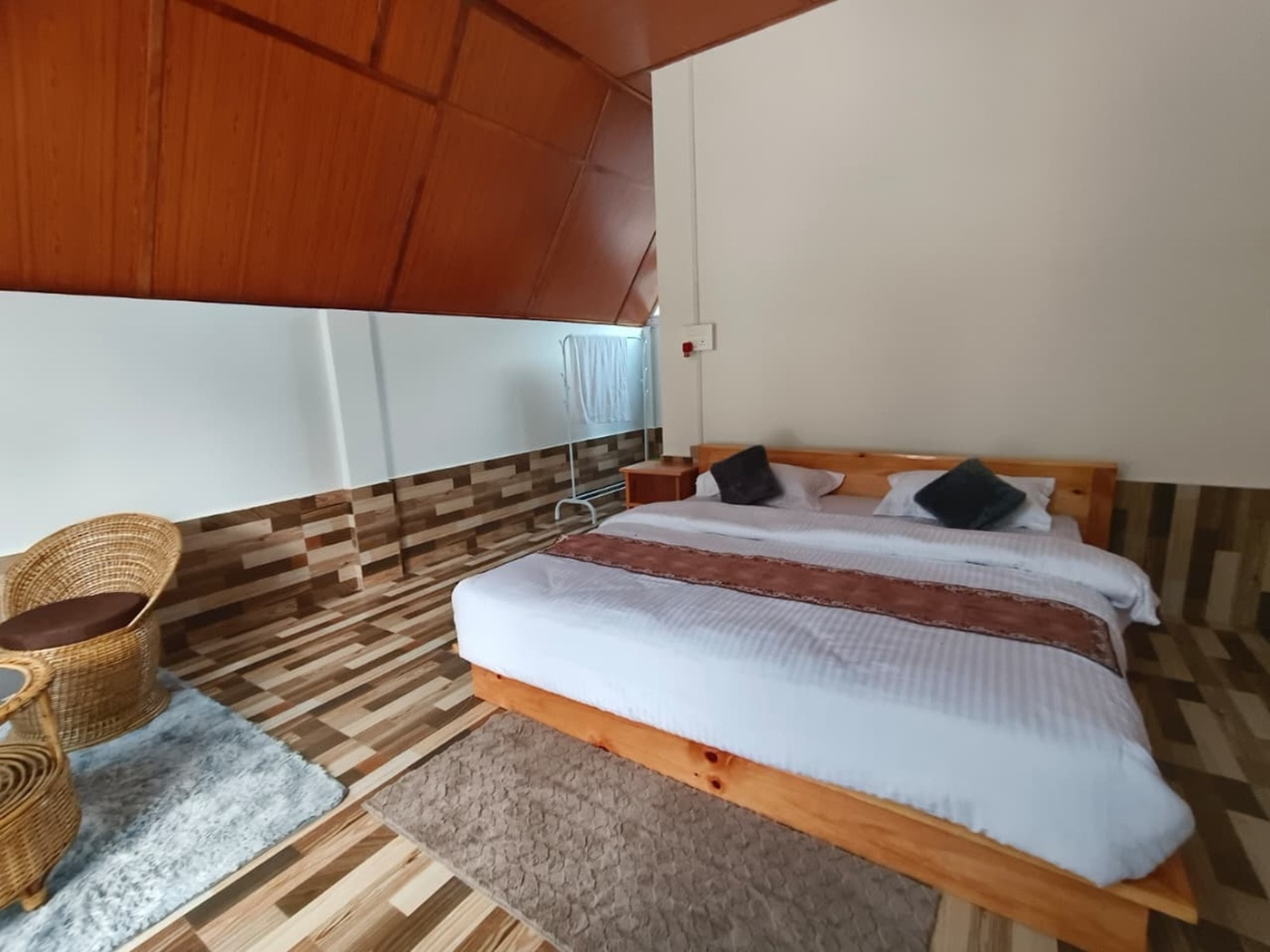 Dirang Cozy Home Cottage 𝗕𝗢𝗢𝗞 Bomdila Cottage