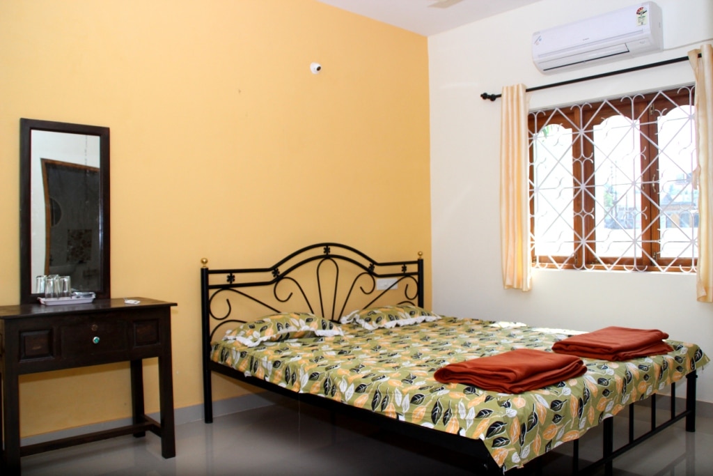 Beachway Guest House 𝗕𝗢𝗢𝗞 Goa Guest House