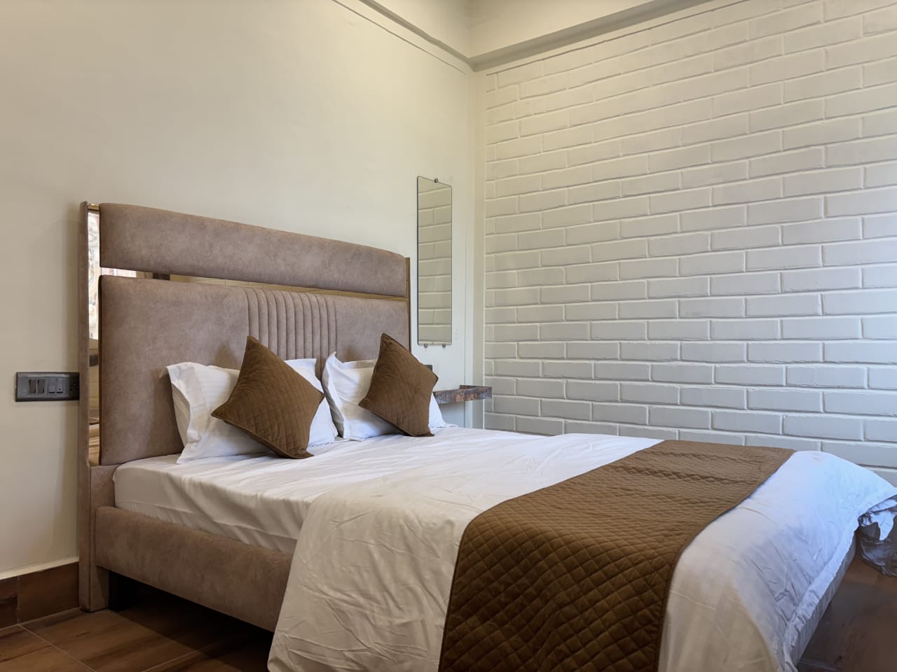 Rishikesh Comfy Stays 𝗕𝗢𝗢𝗞 Rishikesh Apartment