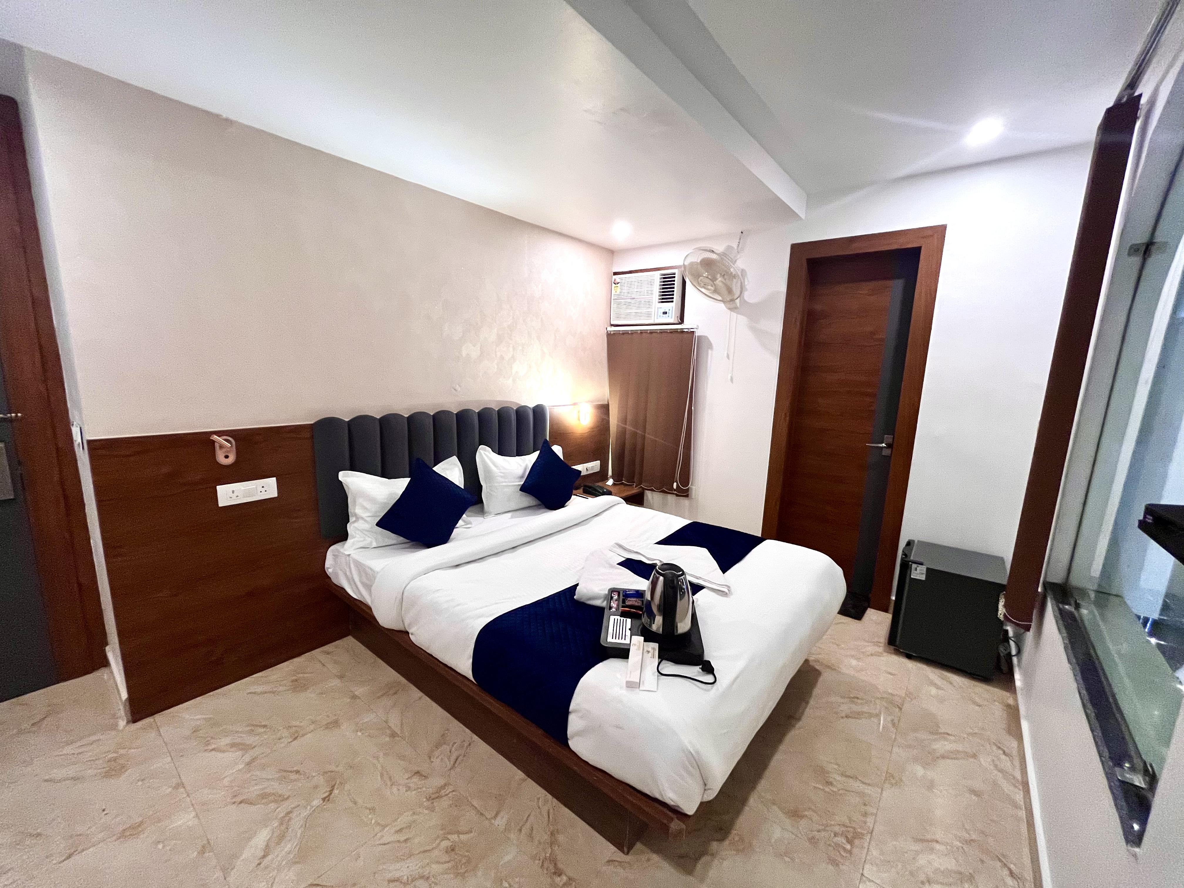 Hotel Rama Inn 𝗕𝗢𝗢𝗞 Ayodhya Hotel