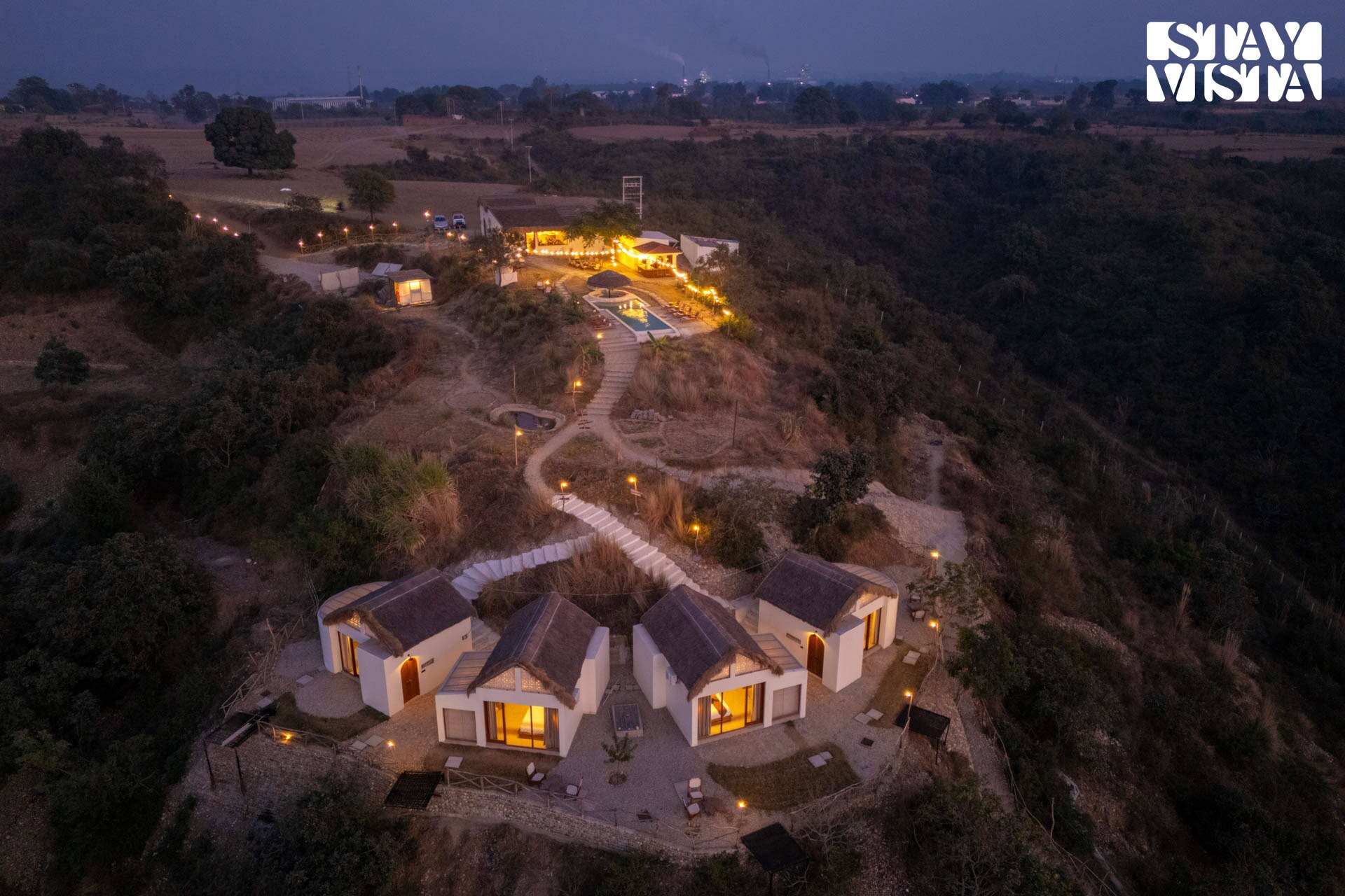 StayVista at Artisanal Heights w/ Jacuzzi and Infinity Pool 𝗕𝗢𝗢𝗞 ...
