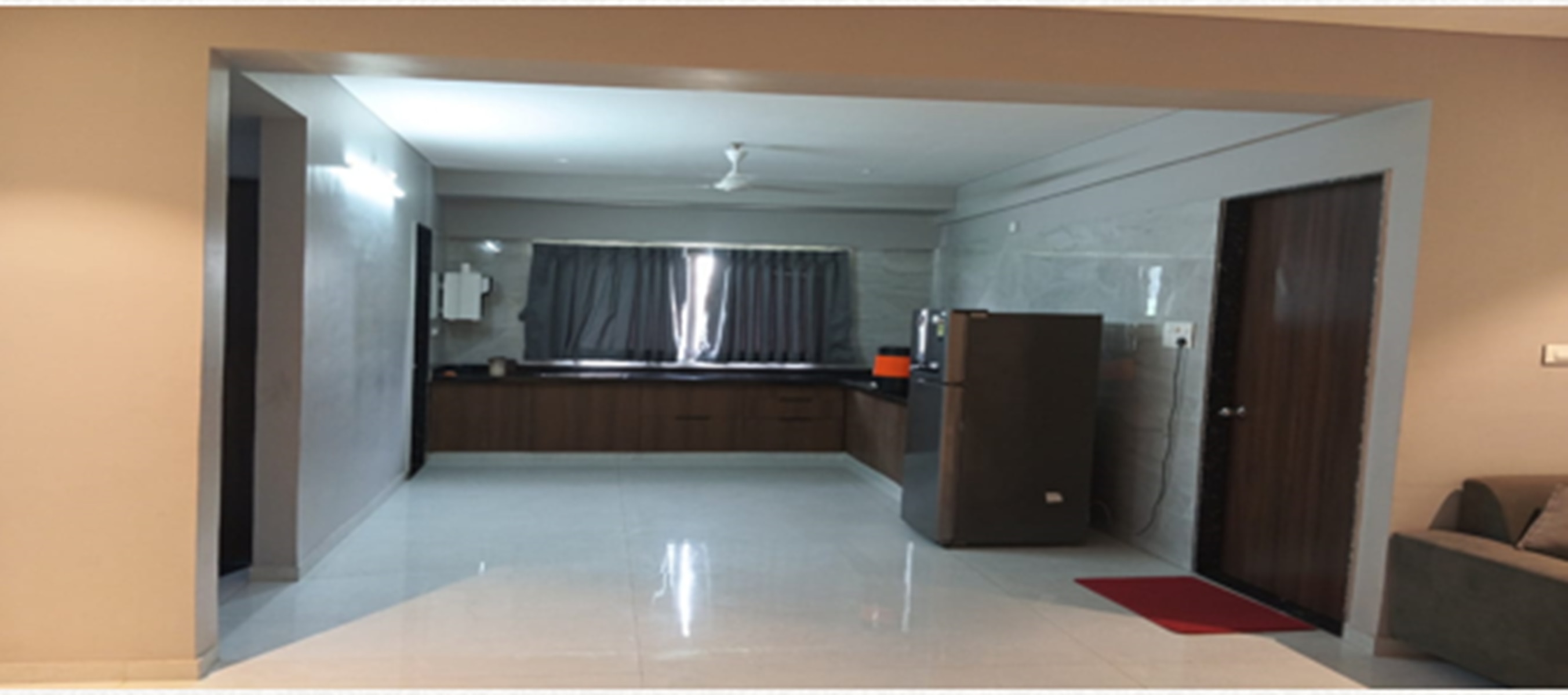 SMS Guest House- Surat 𝗕𝗢𝗢𝗞 Surat Apartment