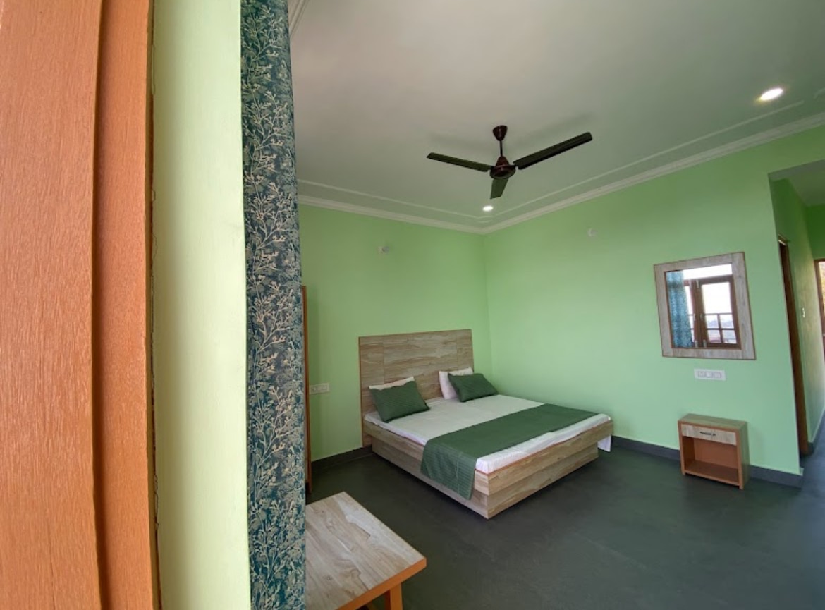 Happy homestay 𝗕𝗢𝗢𝗞 Dharamshala Homestay