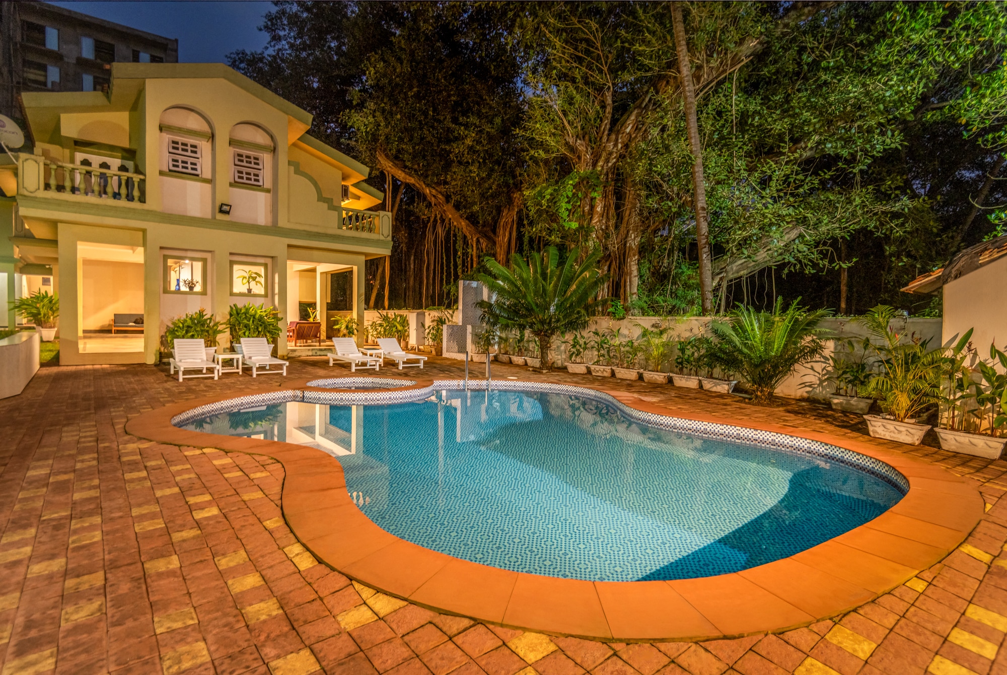 Gaur Opulent 𝗕𝗢𝗢𝗞 Goa Apartment