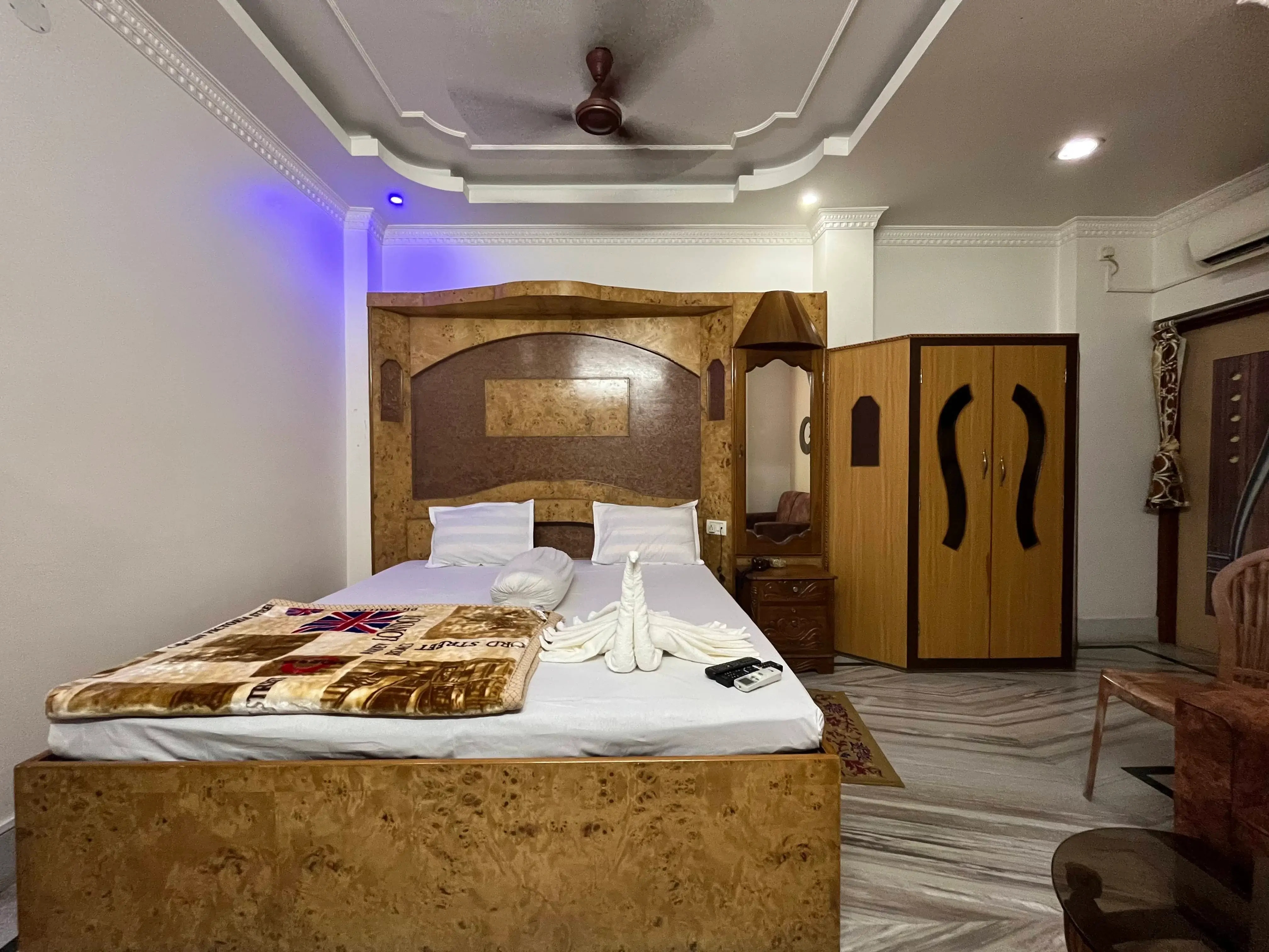 Lodge Indrapuri Contai - Reviews, Photos & Offer