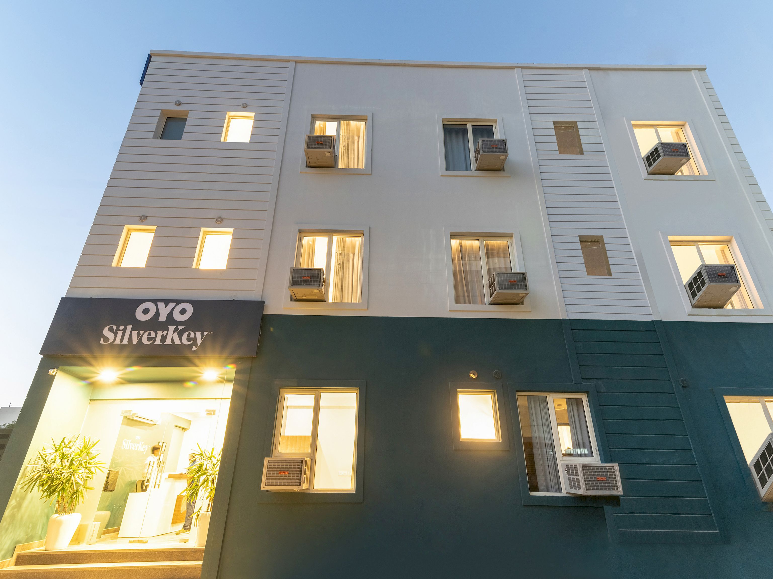 silver key Huda star Mall near appu Ghar Hotel Gurgaon - Reviews ...