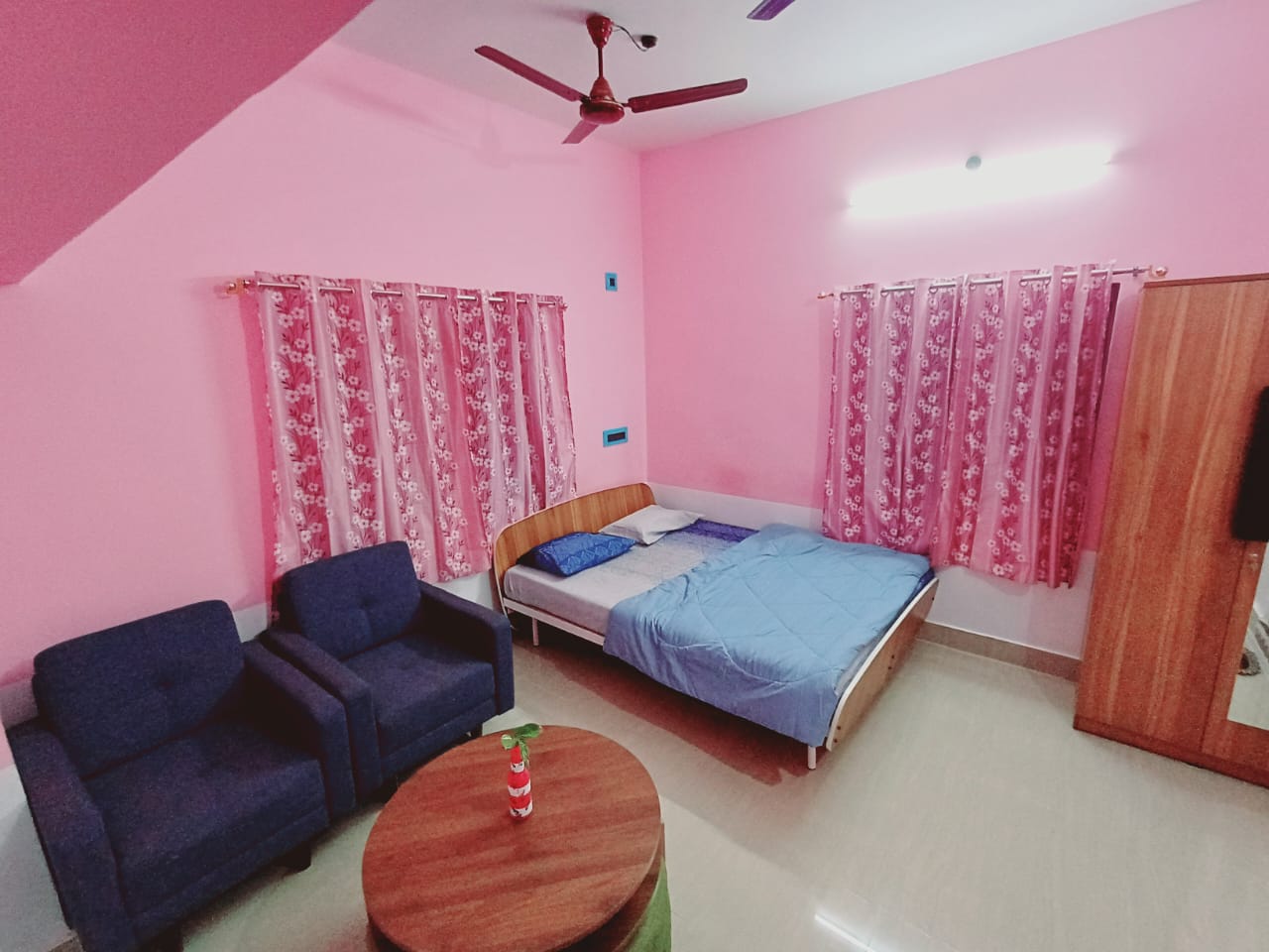 The Sunlit Grove 1bhk full House 𝗕𝗢𝗢𝗞 Durgapur Apartment