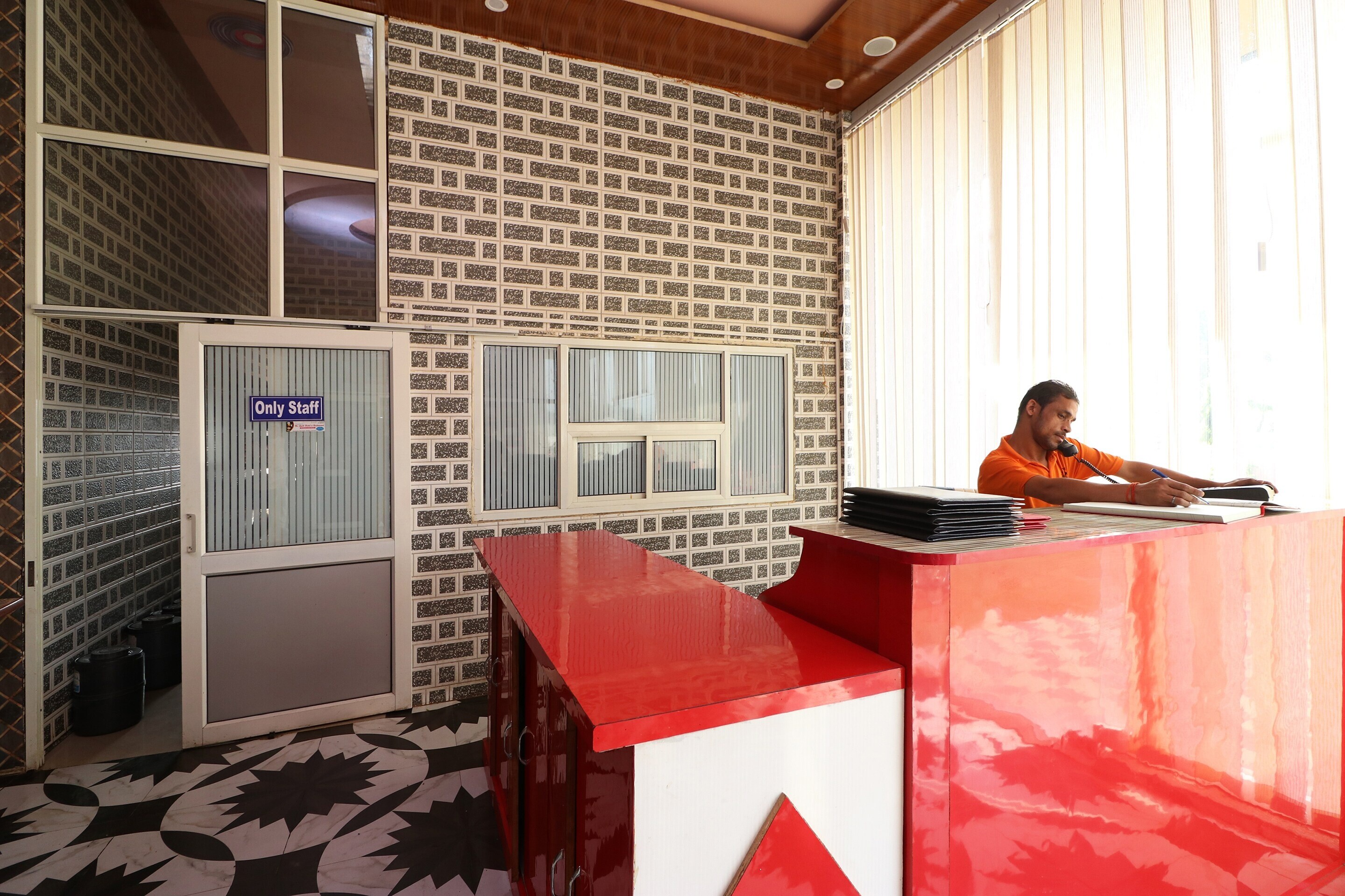 Hotel O CH. JYOTI HOTEL & Restaurant 𝗕𝗢𝗢𝗞 Rewari Hotel