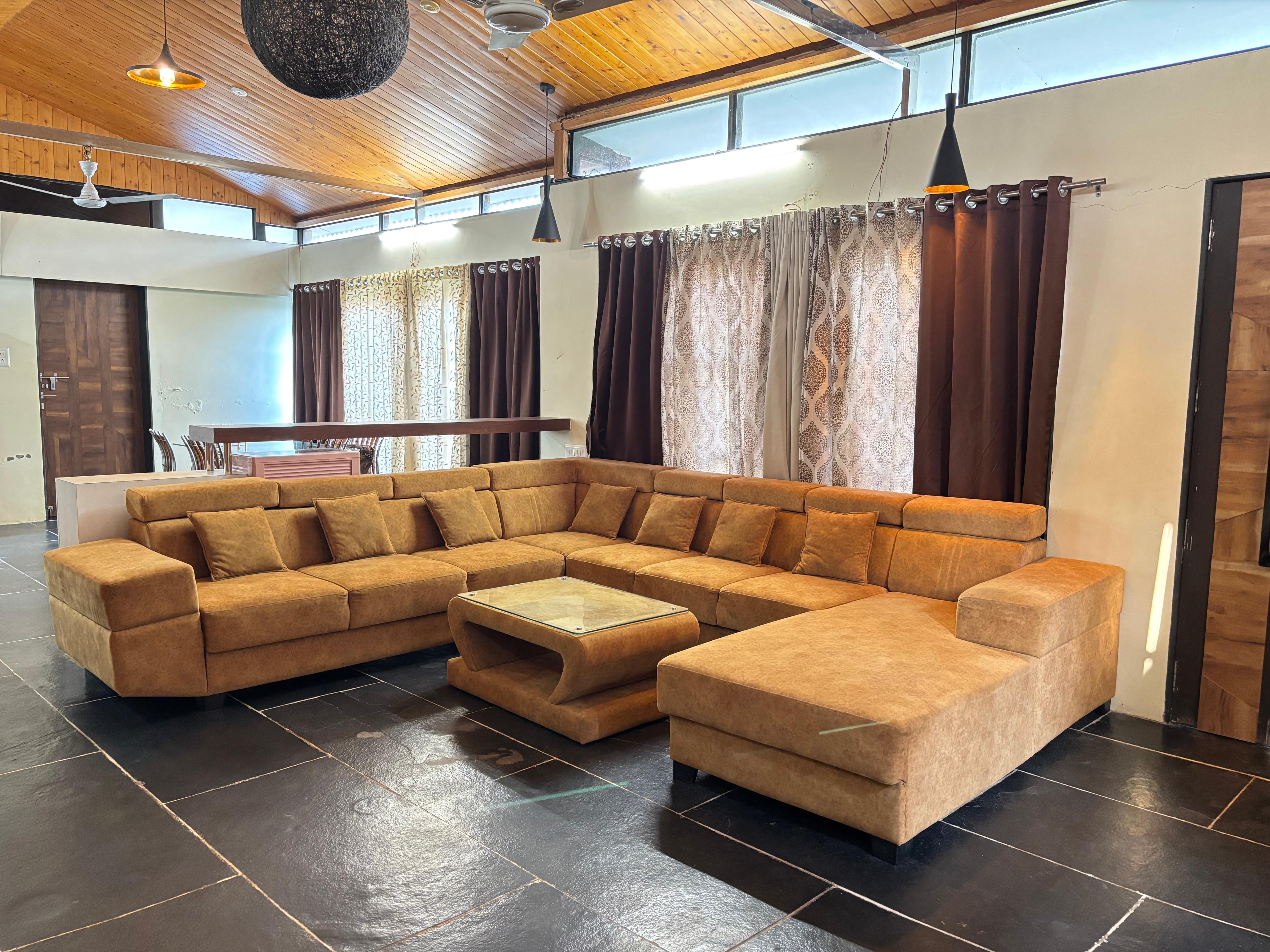 Khodal 𝗕𝗢𝗢𝗞 Olpad Farm House