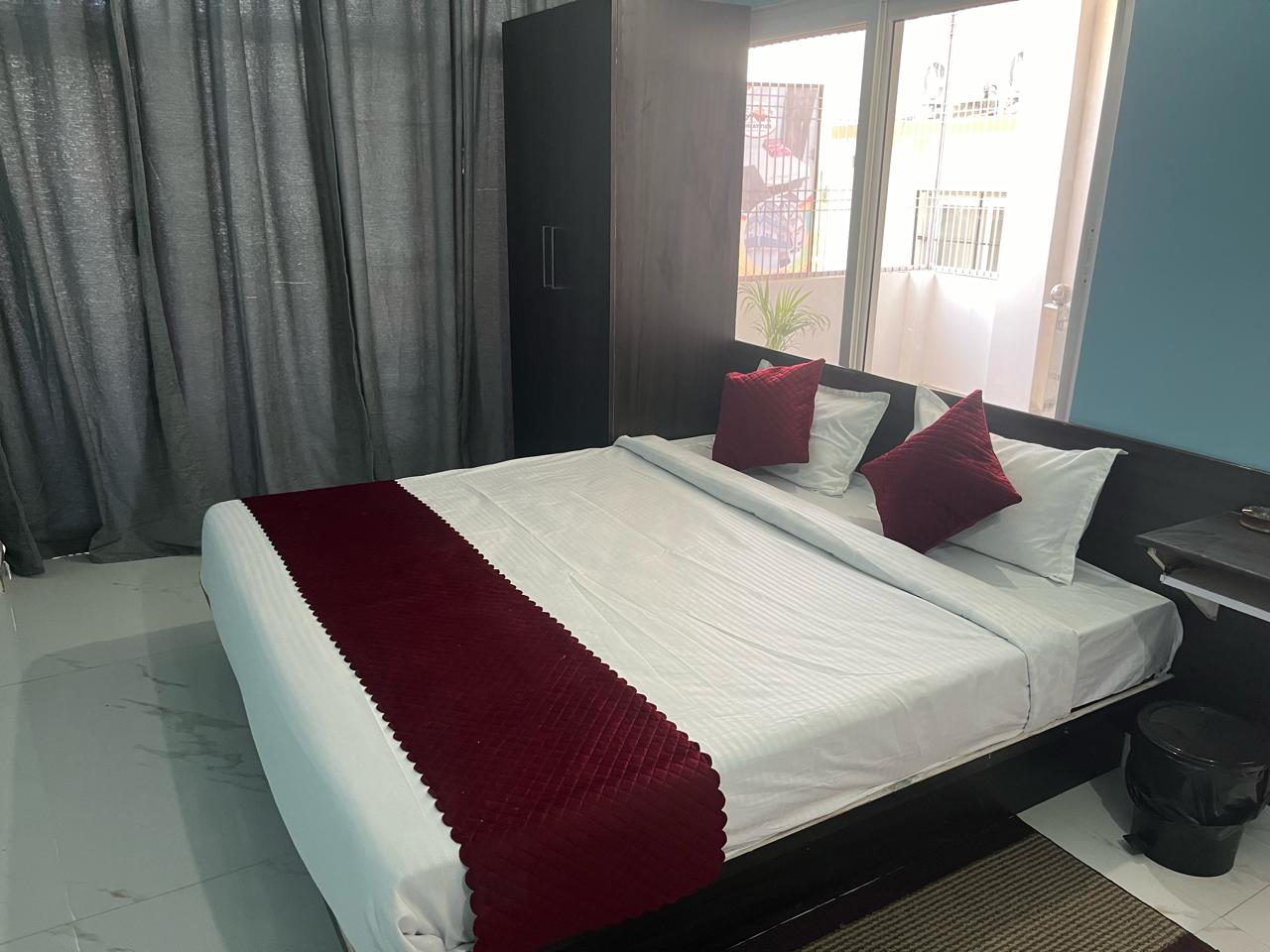 Aaditya Inn 𝗕𝗢𝗢𝗞 Ayodhya Homestay