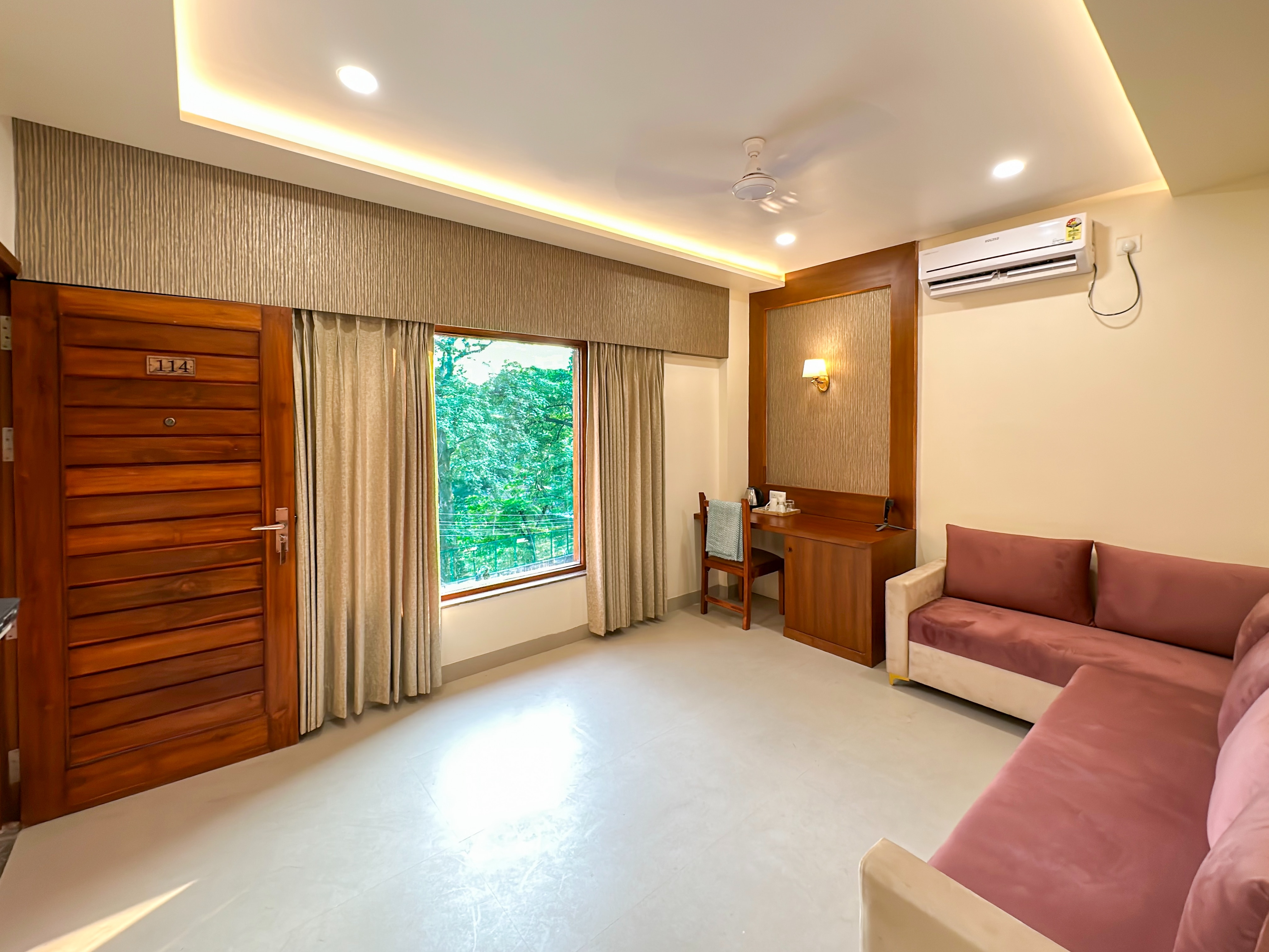 Hotel Ananda Kashi Varanasi - Reviews, Photos & Offer