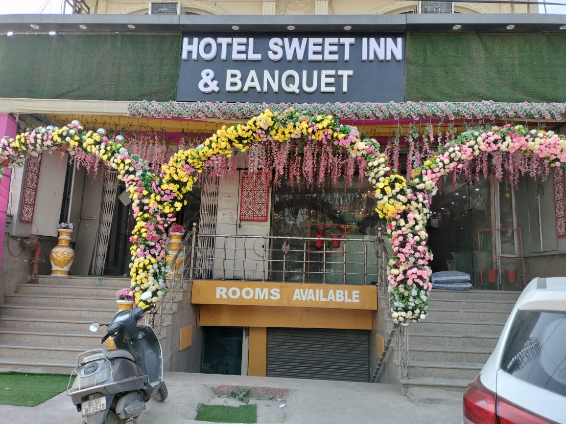SWEET-INN 𝗕𝗢𝗢𝗞 Delhi Hotel