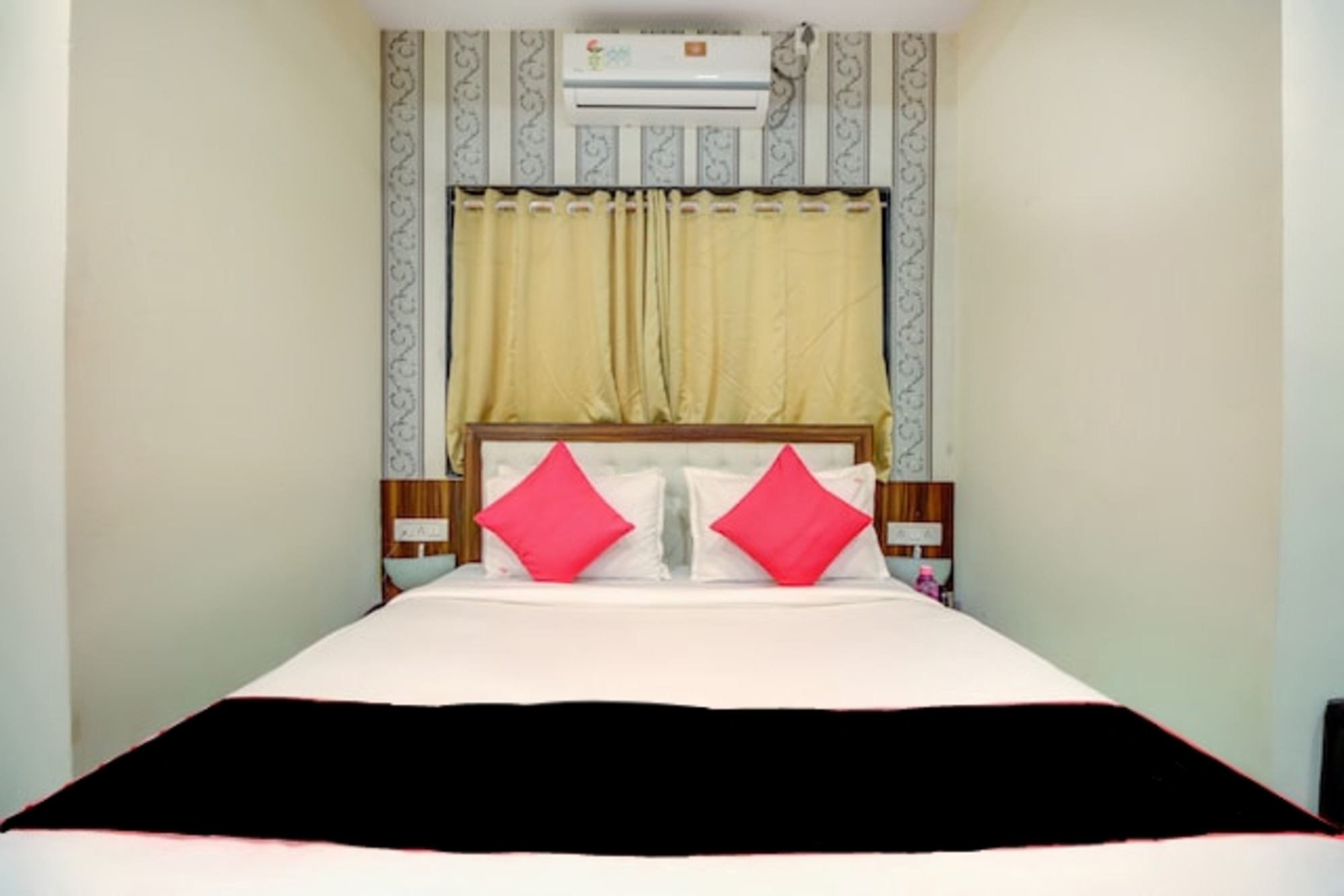 Hotel De Classico Juhu 𝗕𝗢𝗢𝗞 Mumbai Hotel
