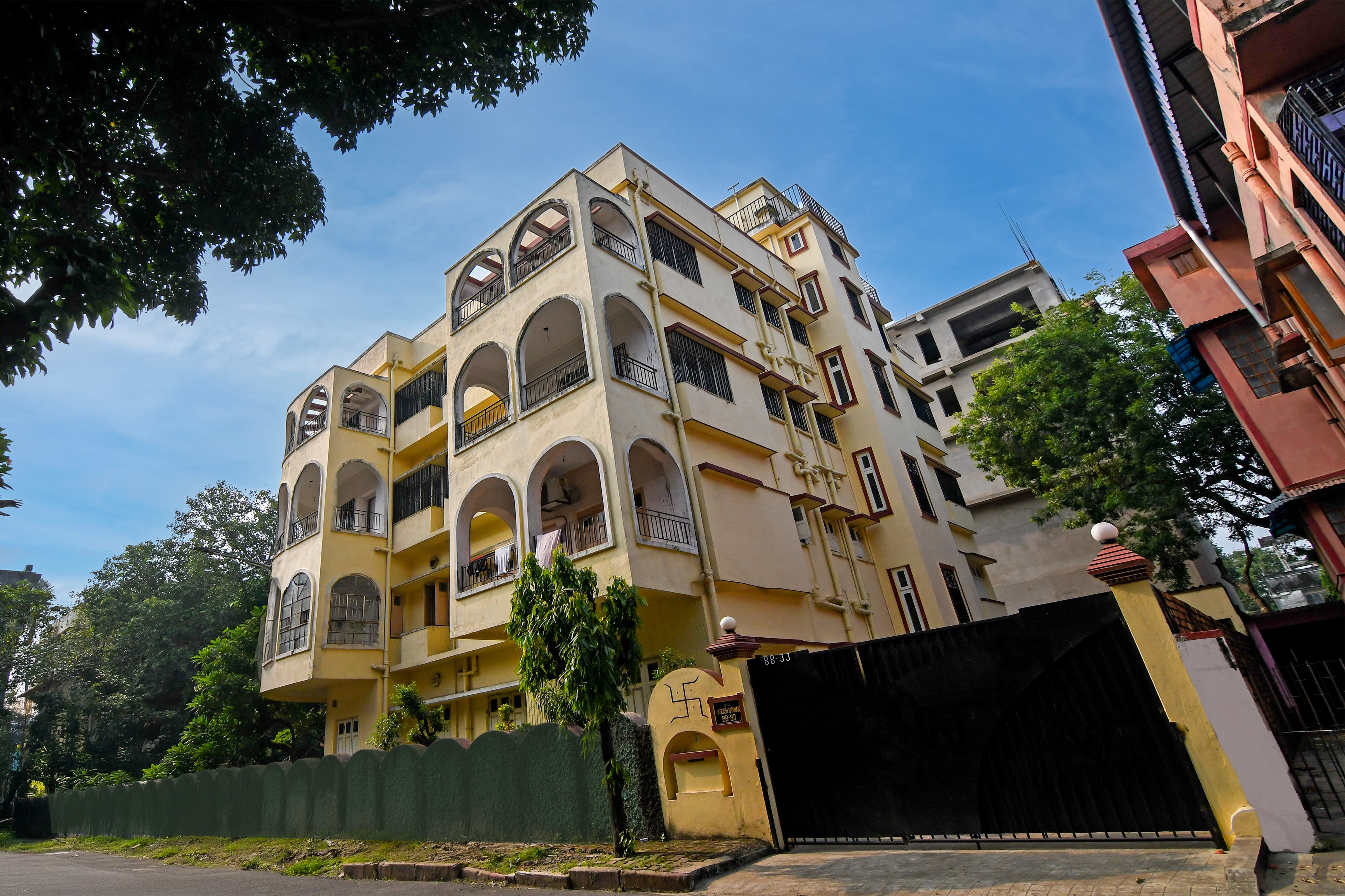 Hotel Soft Petal BB Block 𝗕𝗢𝗢𝗞 Kolkata Hotel