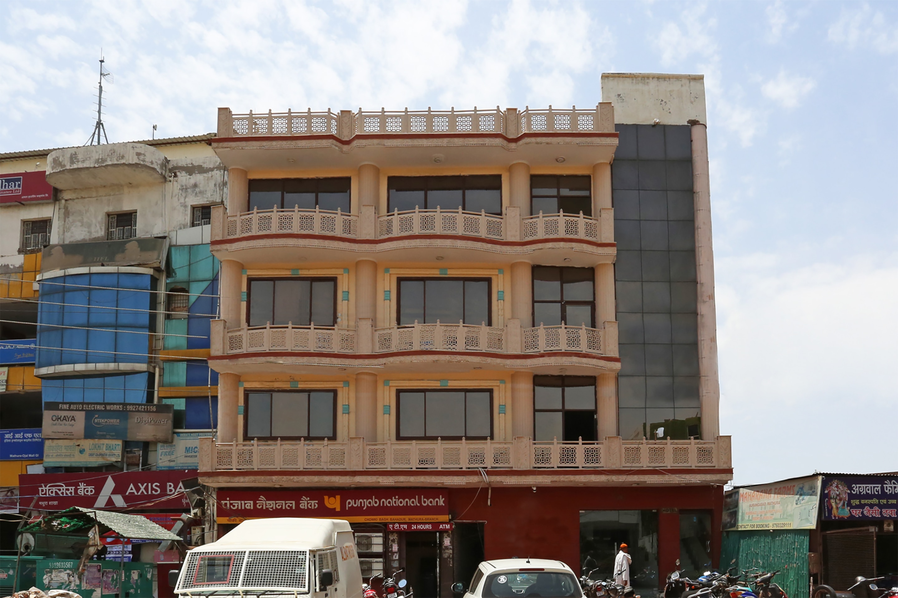 Hotel Maharana Palace 𝗕𝗢𝗢𝗞 Mathura BnB