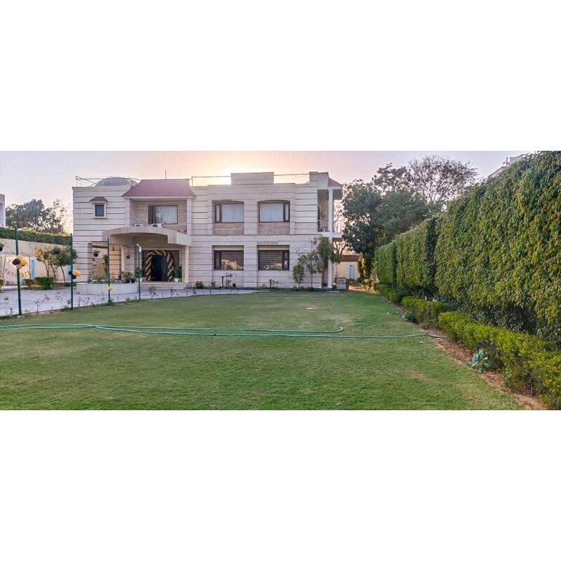 YOLOFarms 1565 𝗕𝗢𝗢𝗞 Delhi Farm House