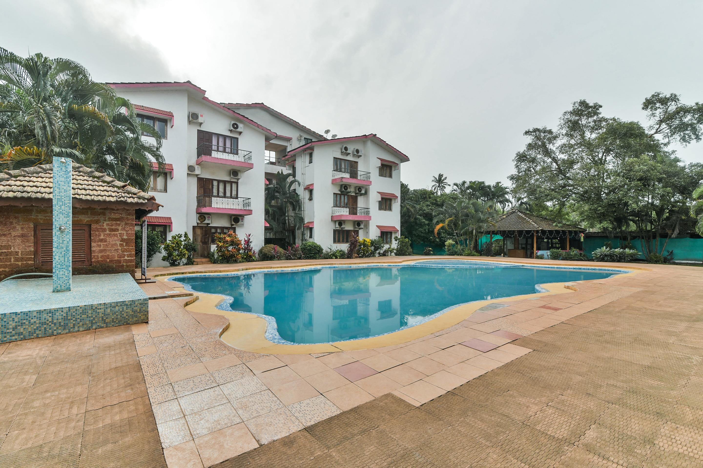 Goan Holiday Blue beach resort 2-BHK 𝗕𝗢𝗢𝗞 Goa Apartment
