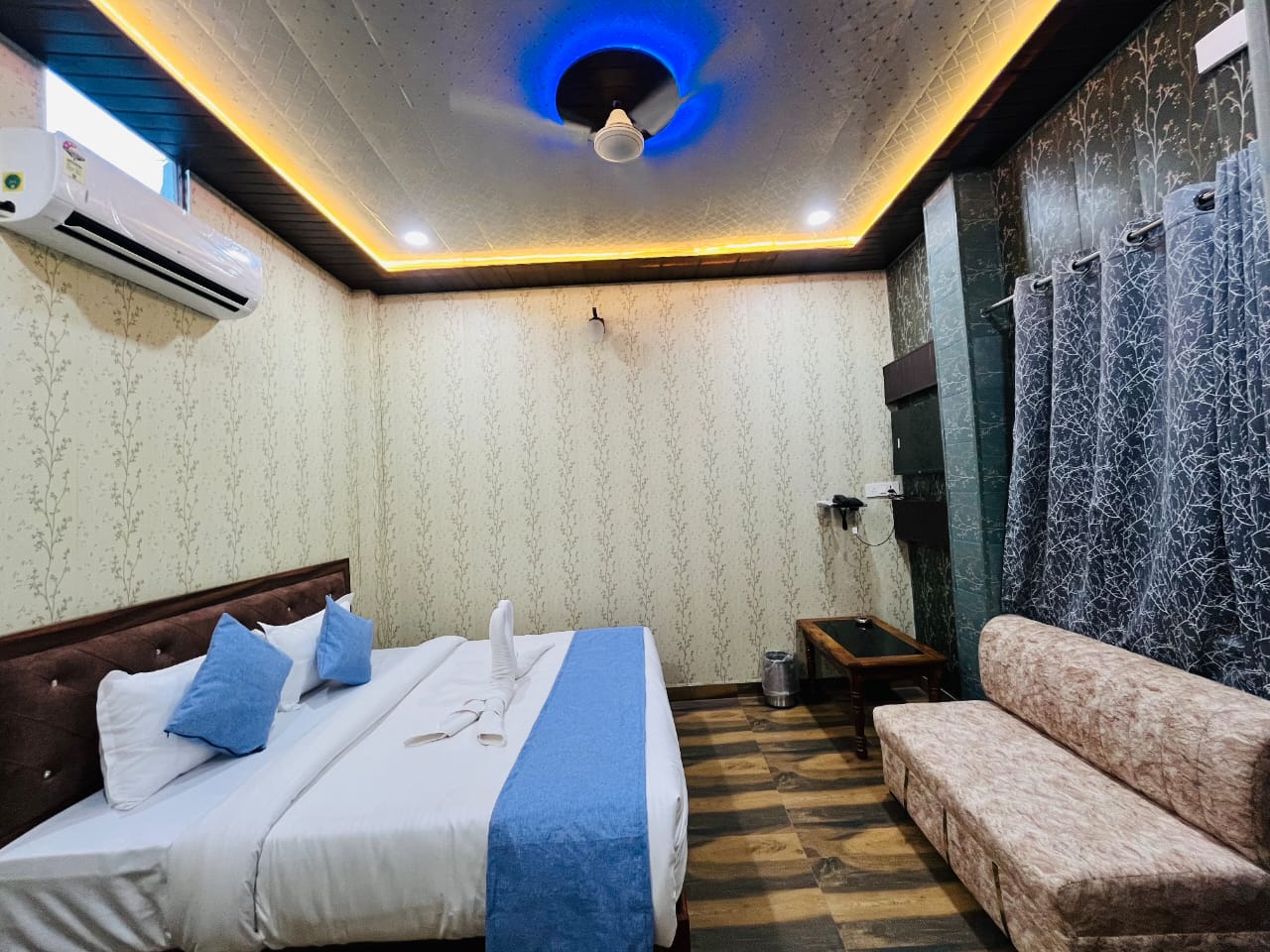 Hotel Rajveer Inn 𝗕𝗢𝗢𝗞 Varanasi Hotel