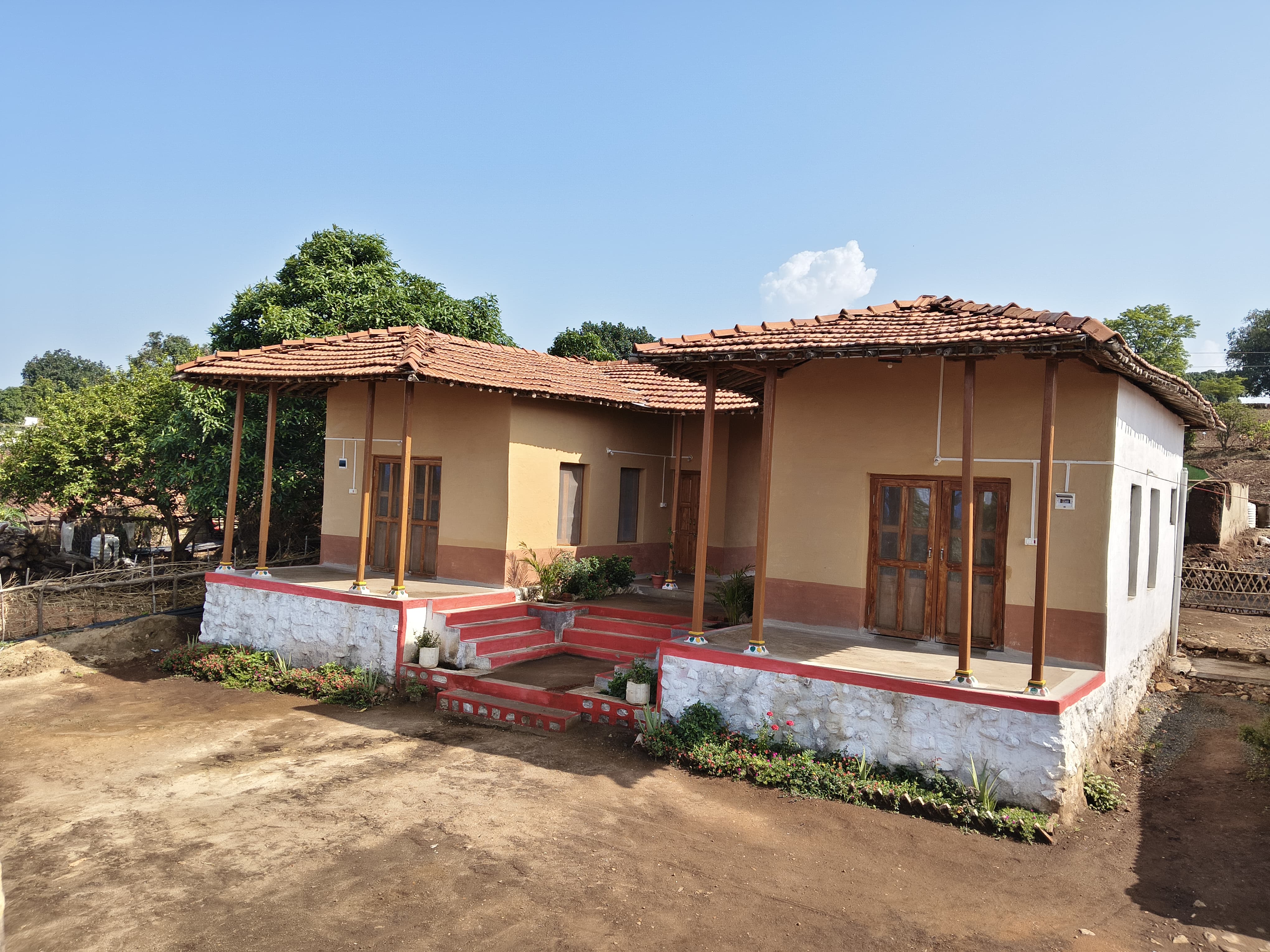 Mountain View Homestay 𝗕𝗢𝗢𝗞 Parasia Homestay