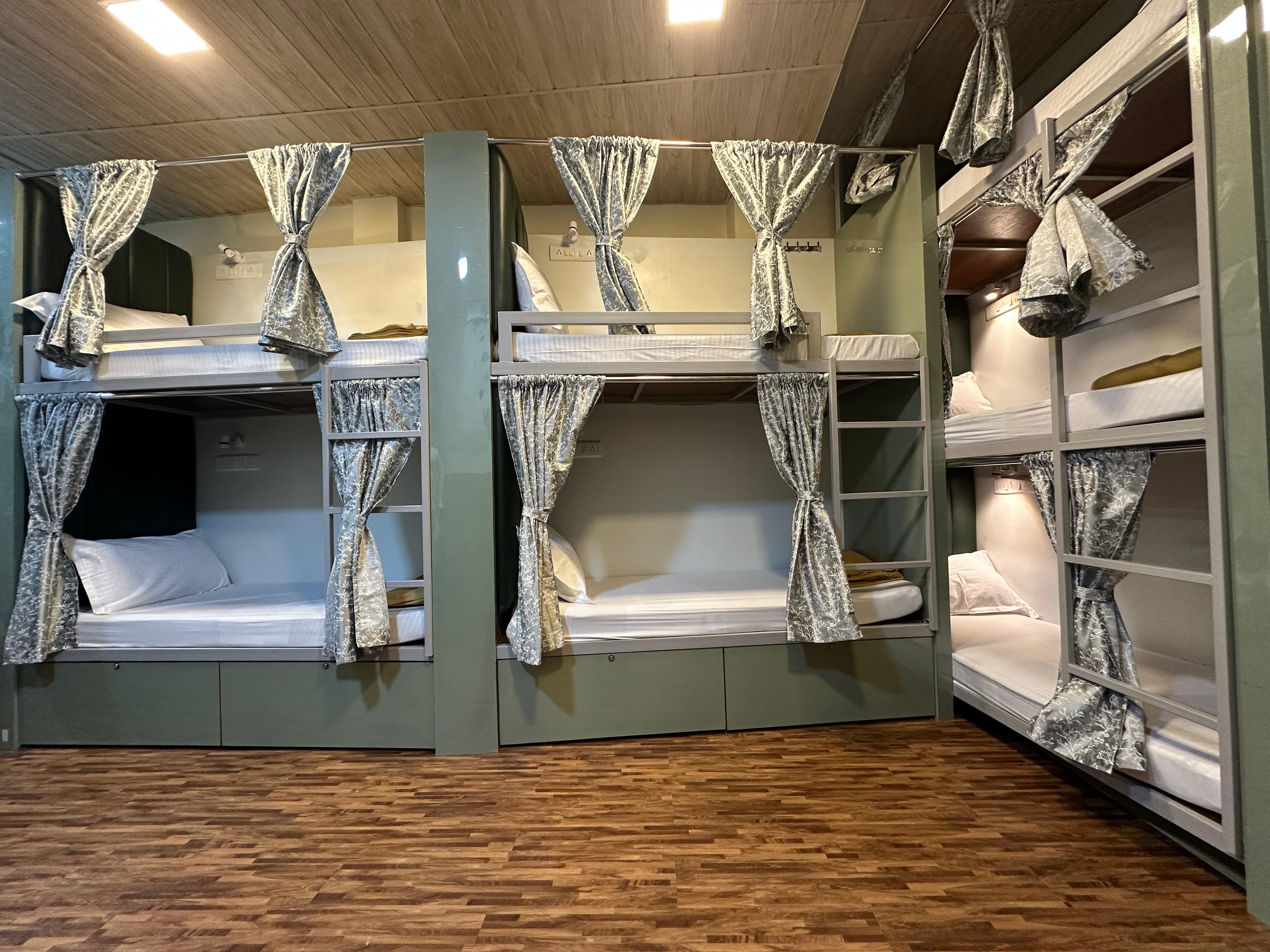 Sahar Metro Dormitory Hostel Mumbai - Reviews, Photos & Offer