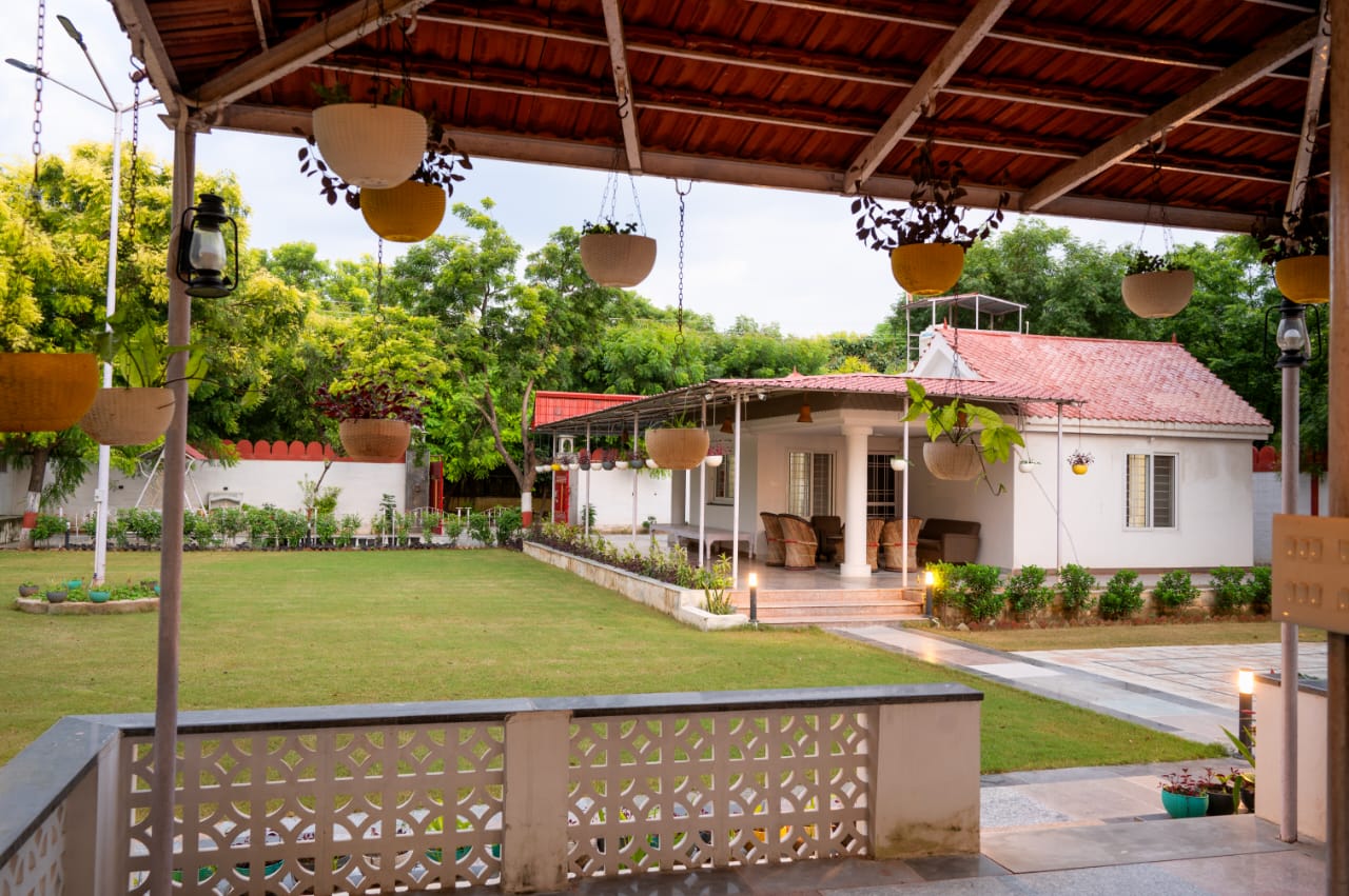 farm castle perfect for vacations and parties 𝗕𝗢𝗢𝗞 Jaipur Farm House