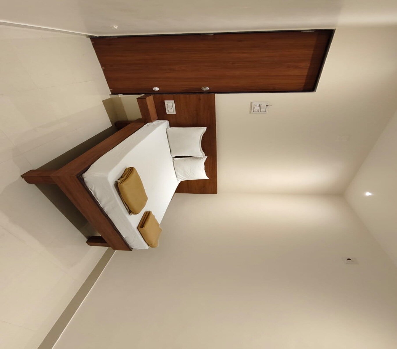 Shree Hari Homestay 𝗕𝗢𝗢𝗞 Jamnagar Hotel