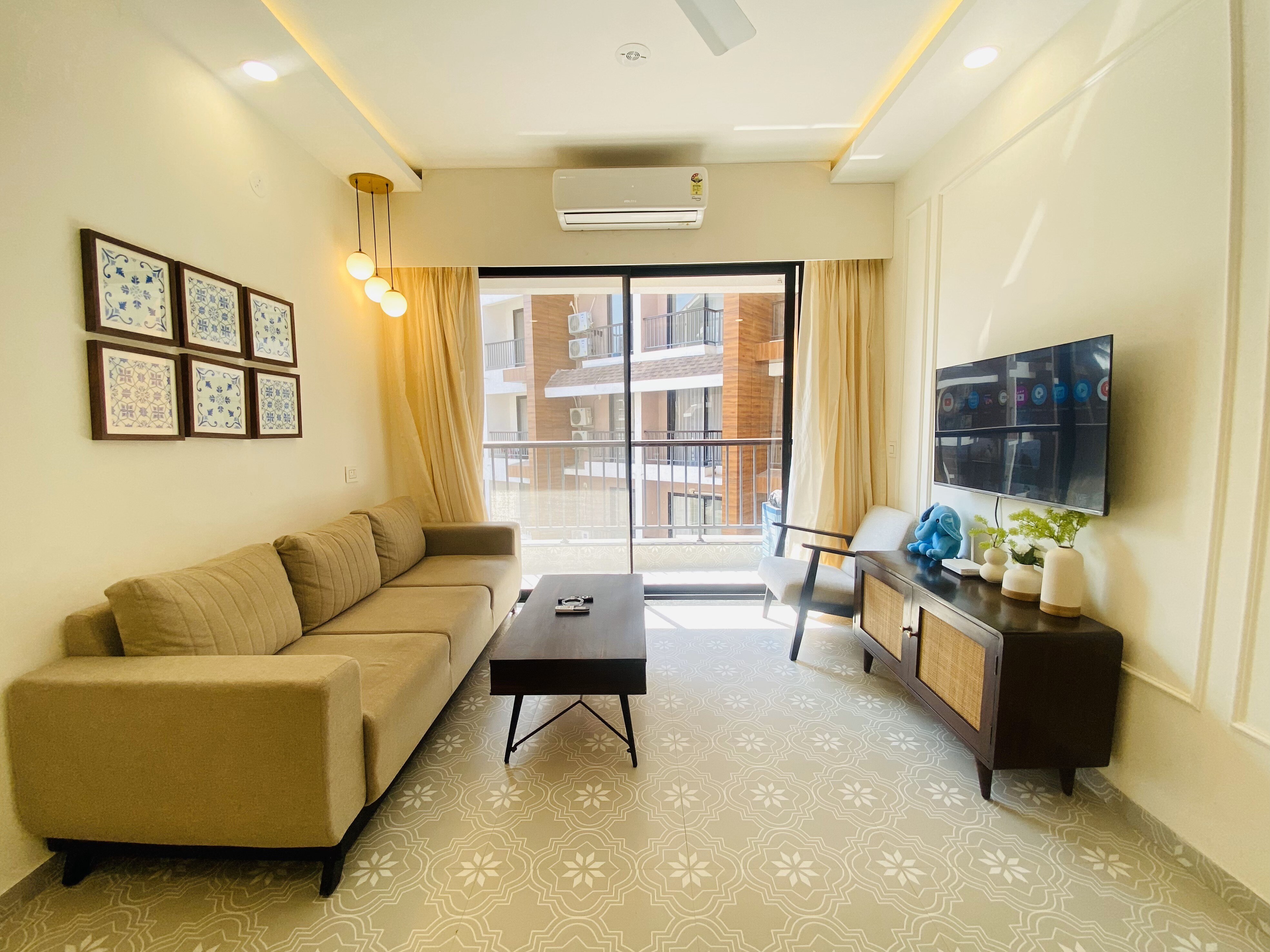 Botanica A203 𝗕𝗢𝗢𝗞 Goa Apartment