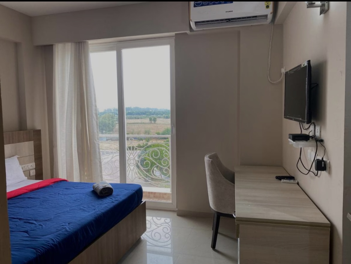 Omaxe eternity 𝗕𝗢𝗢𝗞 Vrindavan Apartment