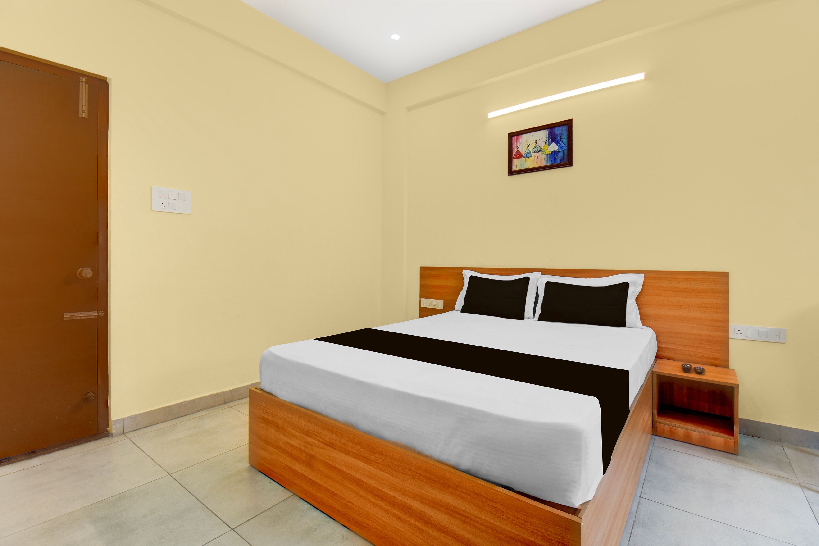 Hotel O MYSORE CASTLE 𝗕𝗢𝗢𝗞 Mysore Hotel