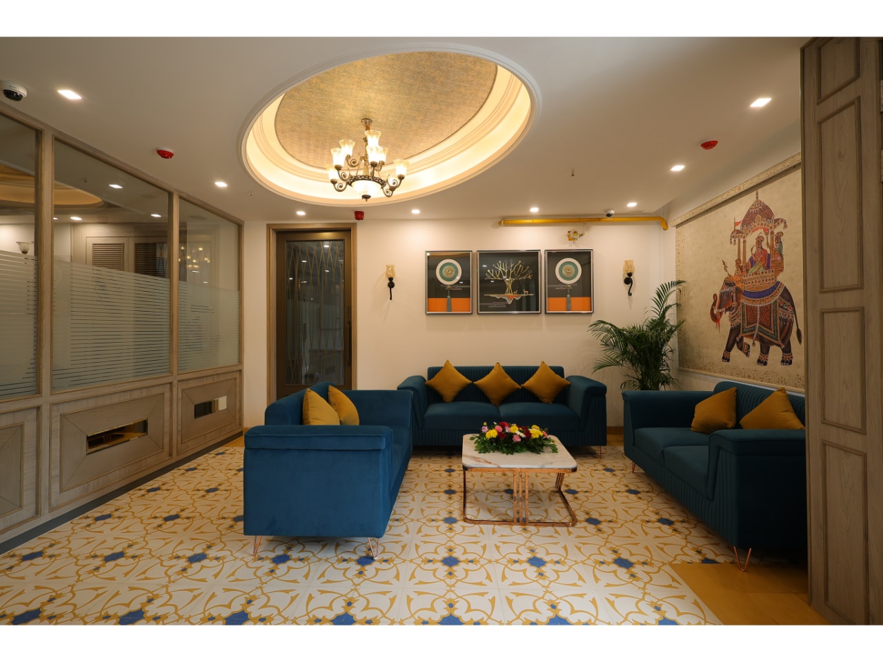 Hampton By ICs 𝗕𝗢𝗢𝗞 Noida Hotel