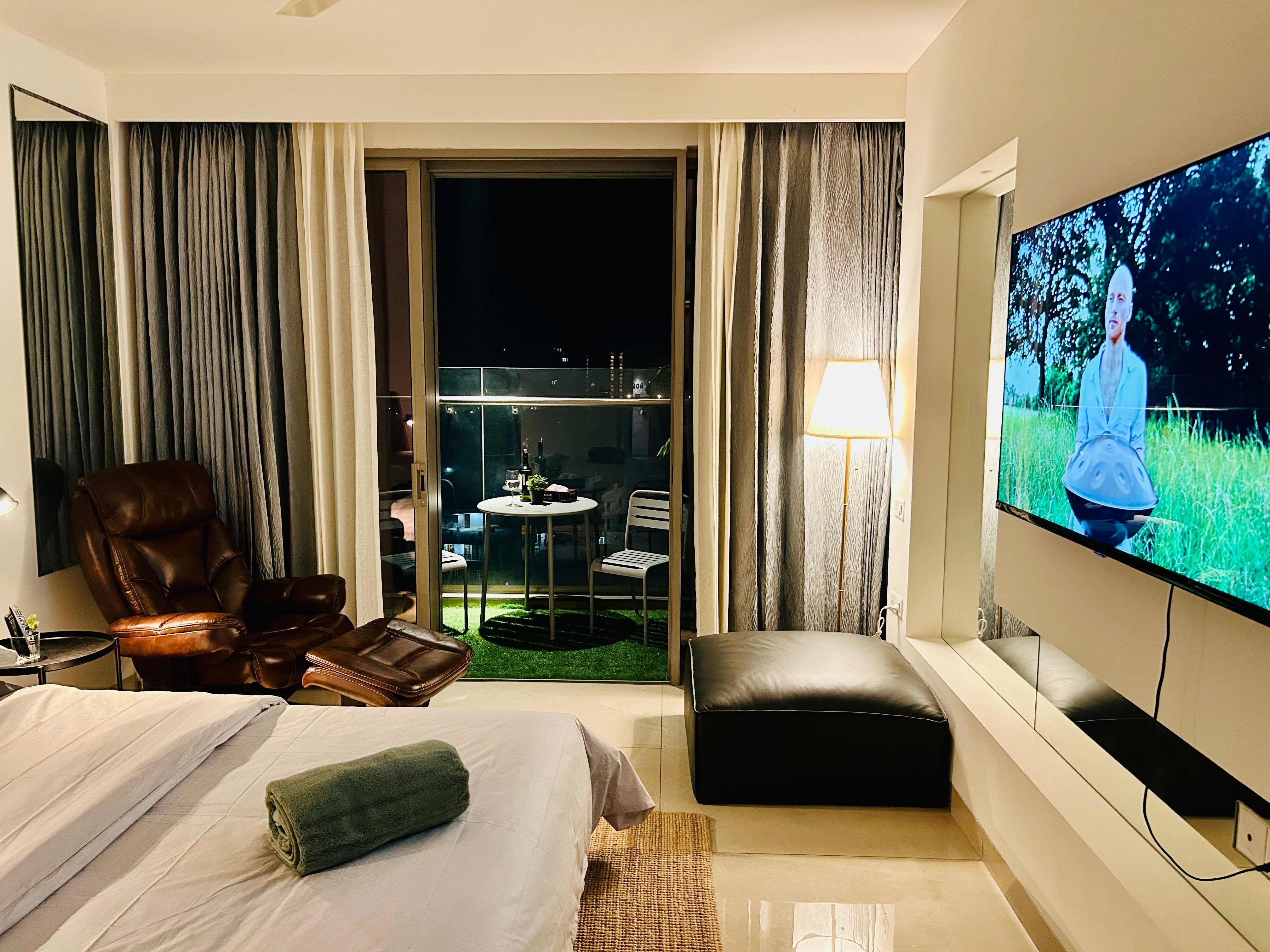 Address of Luxe Studio, iSmart Massage Bed @ Vohra Mansion on Goibibo