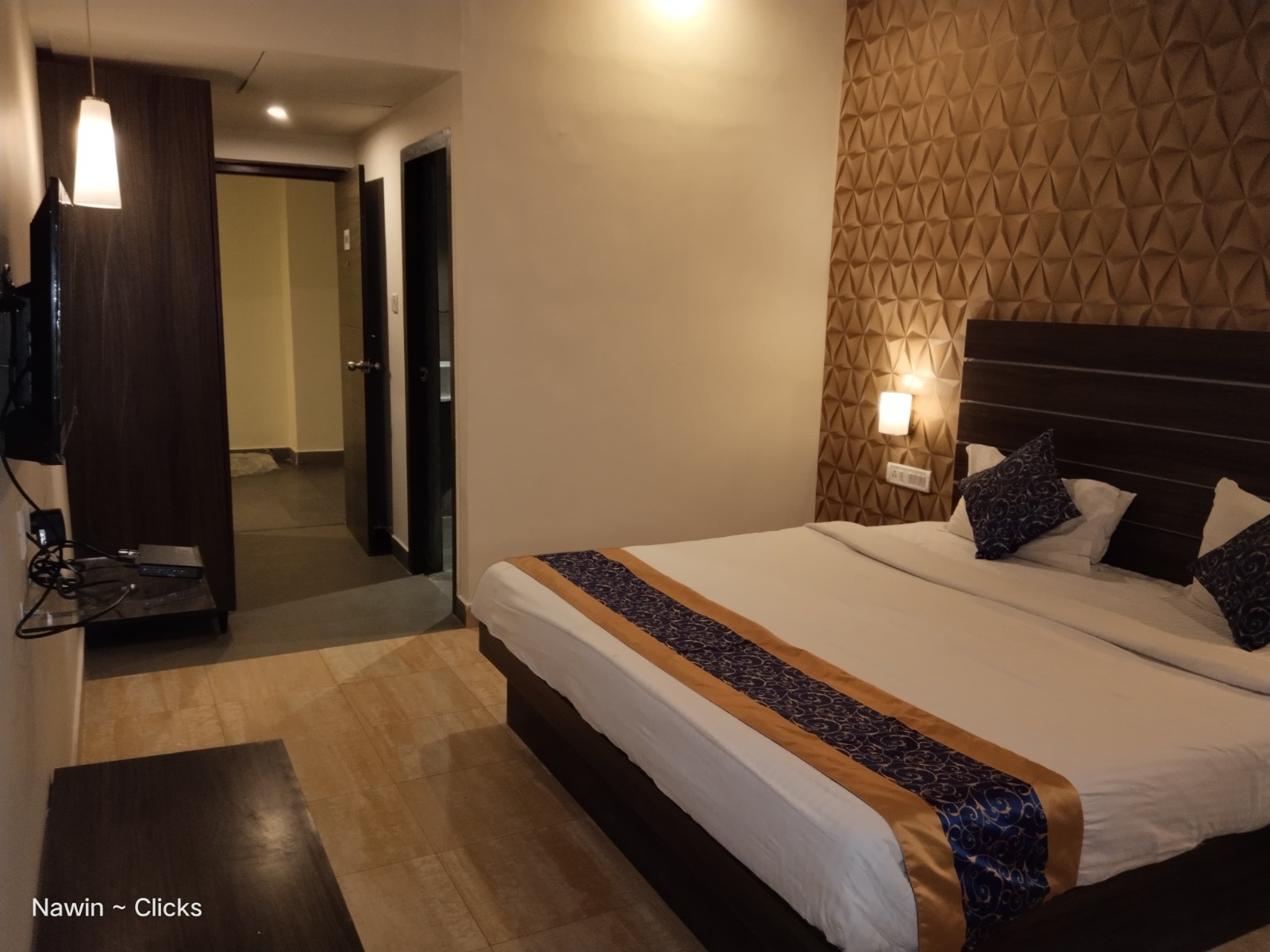 Redfox AMPA Hotels( Skyone Mall), Chennai Start From AED per night - Price, Address, Reviews ...