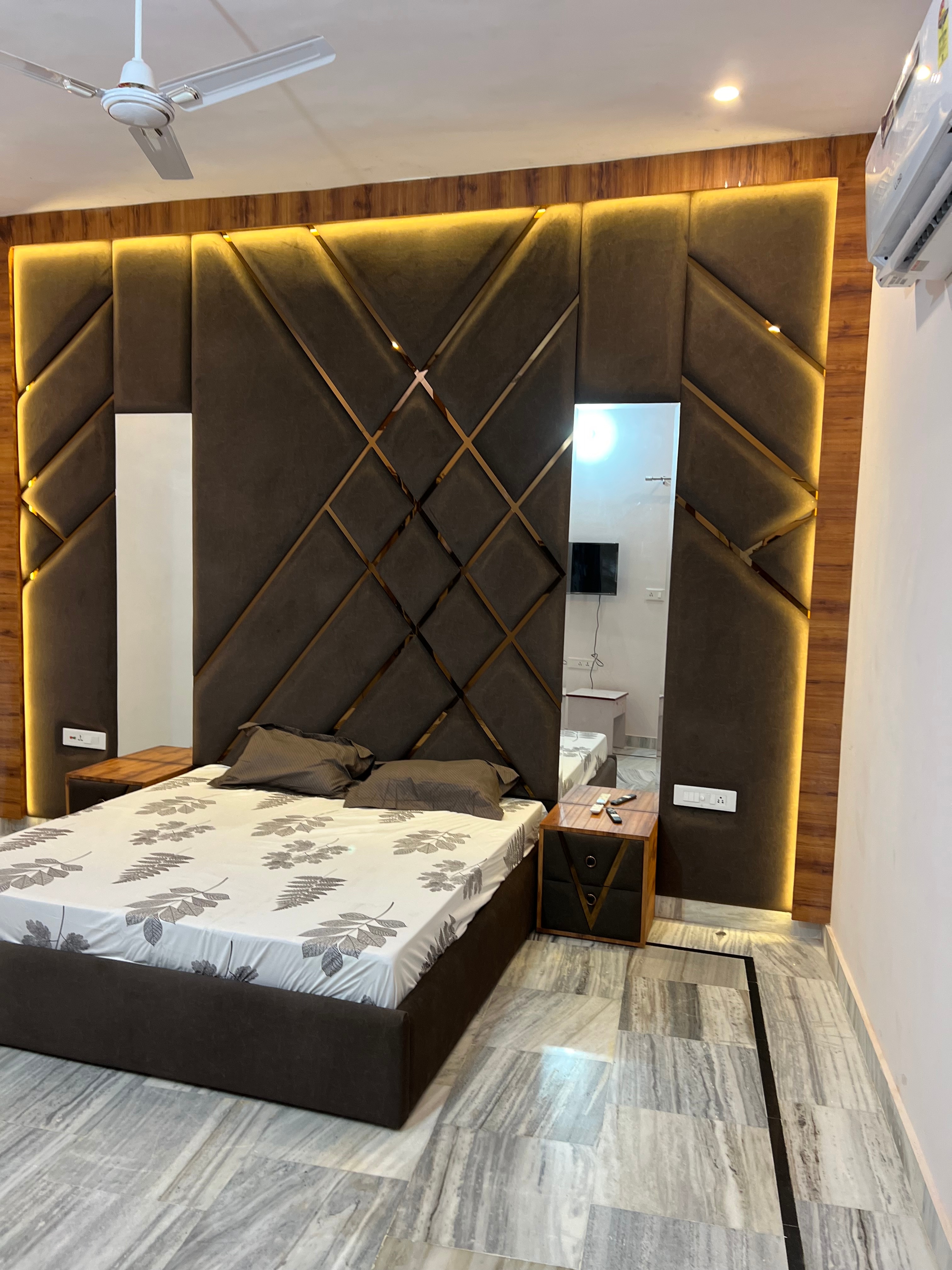Universal Home stay 𝗕𝗢𝗢𝗞 Maler Kotla Guest House