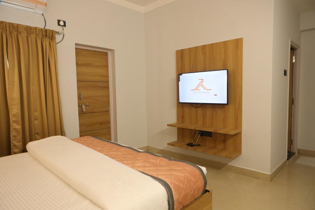 The Chances Inn 𝗕𝗢𝗢𝗞 Hospet Hotel