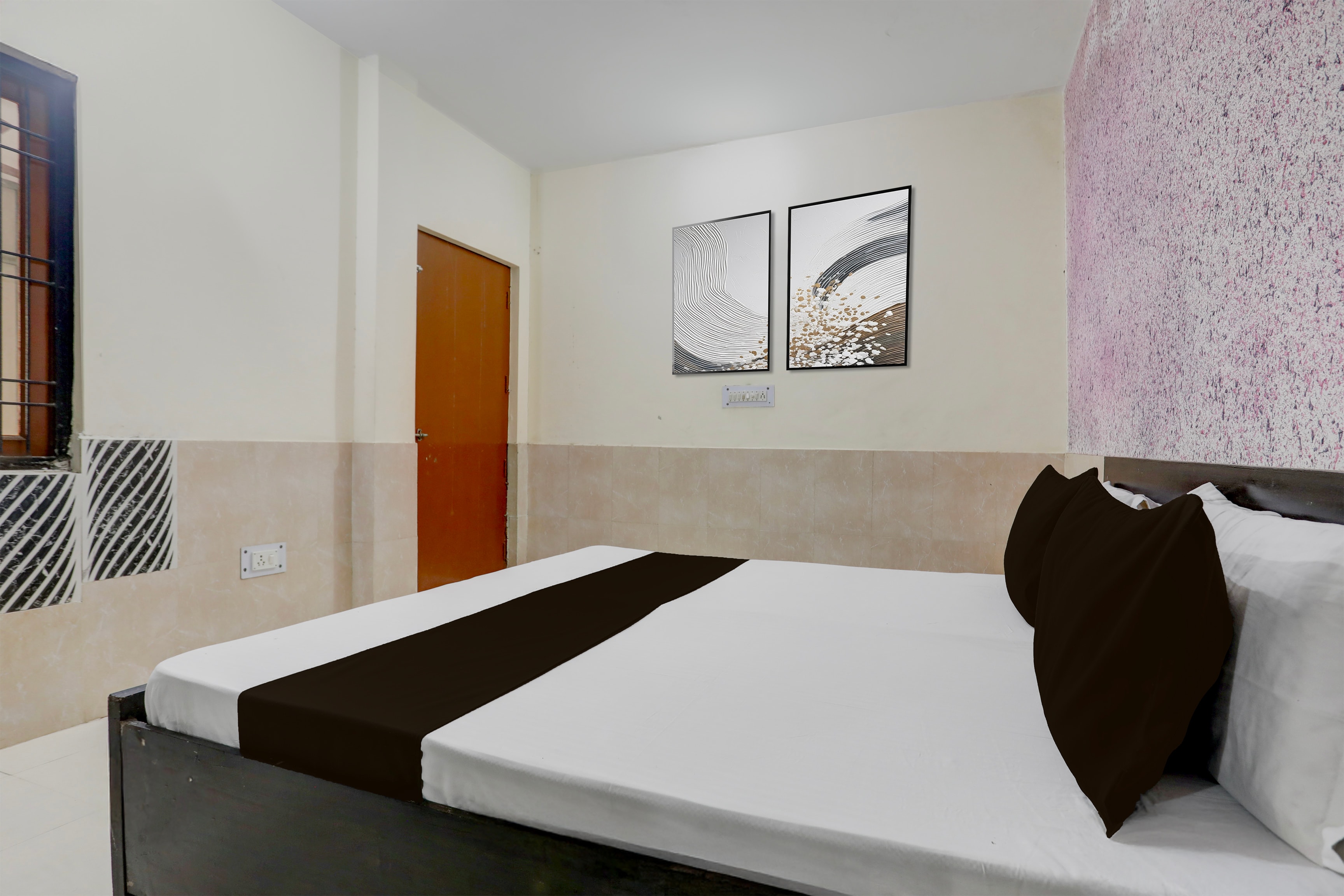 SPOT ON Shyam Shri Lajja Ram 𝗕𝗢𝗢𝗞 Vrindavan Hotel