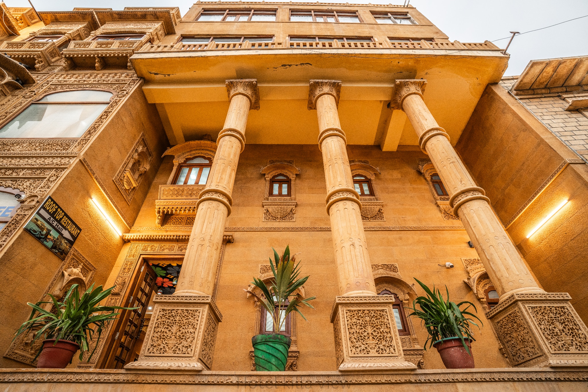 Killa View with Swimming Pool - by PRAMANA EXP 𝗕𝗢𝗢𝗞 Jaisalmer Hotel