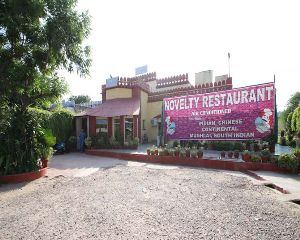 Akbar Hotel 𝗕𝗢𝗢𝗞 Agra Hotel