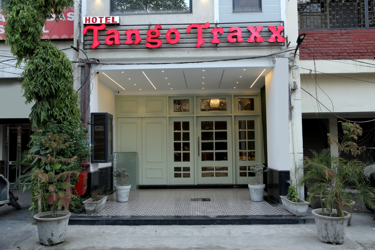 Hotel Tango Traxx 𝗕𝗢𝗢𝗞 Amritsar Hotel