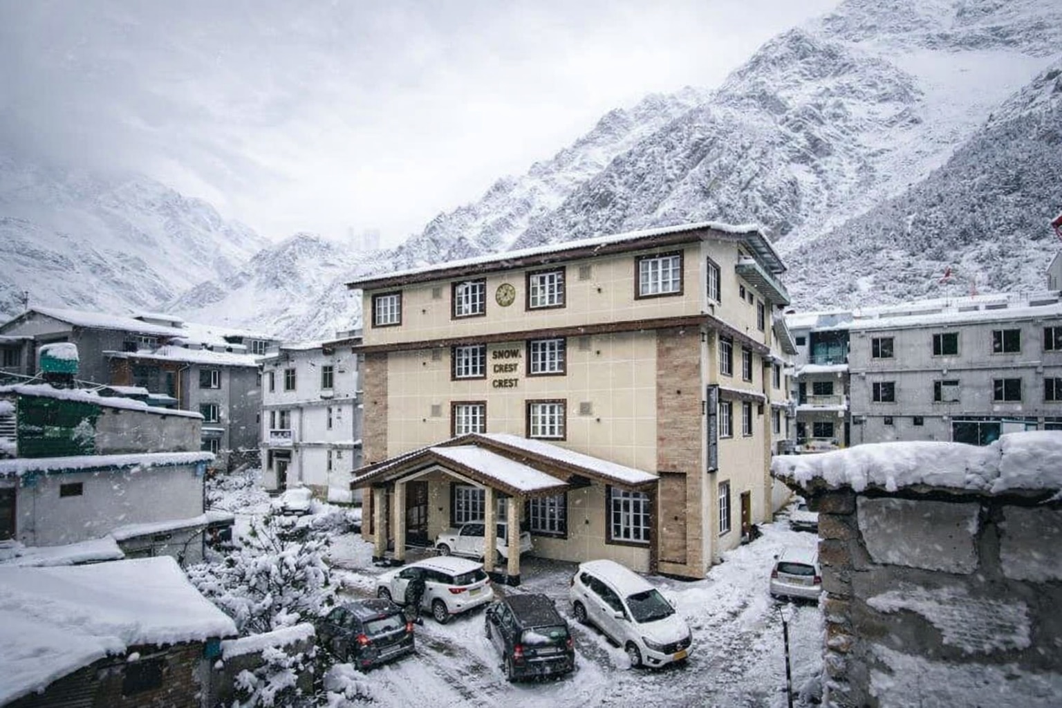 New Hotel Snow Crest 𝗕𝗢𝗢𝗞 Badrinath Hotel