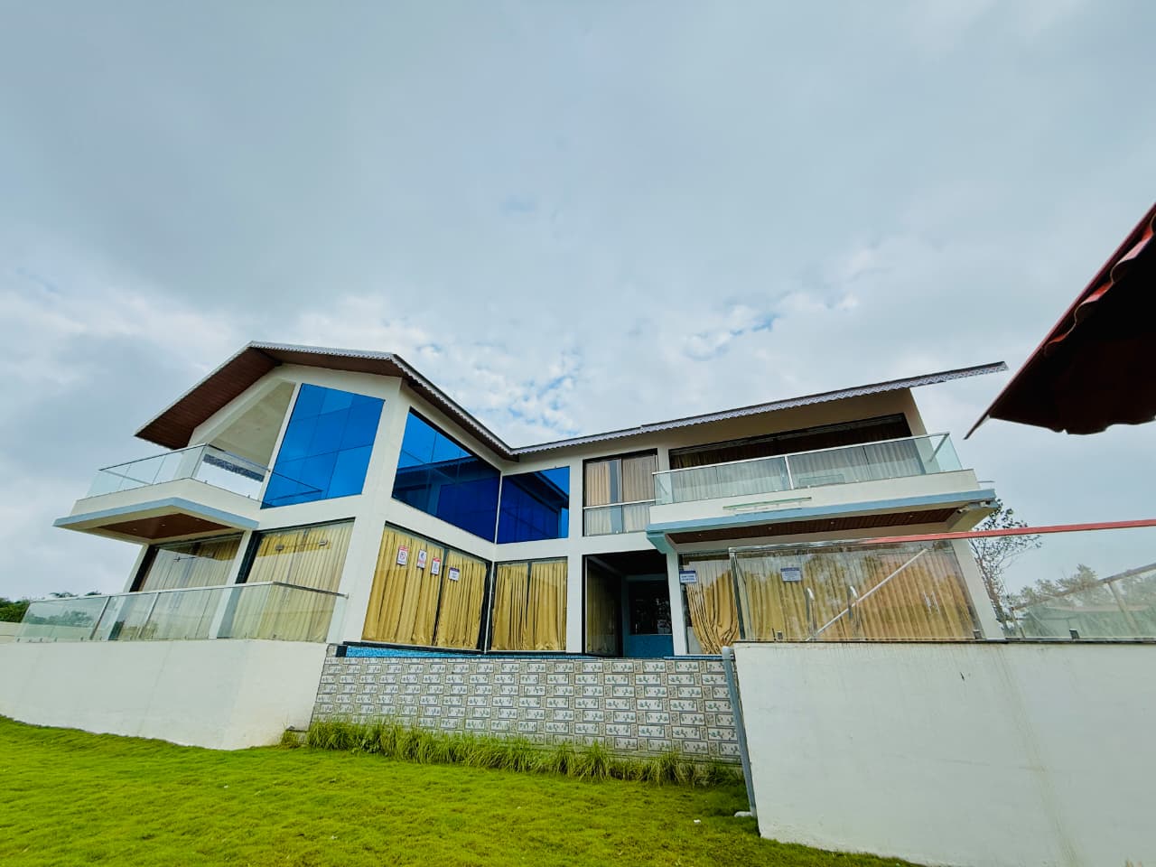 Villa Luminare 3BHK With Pvt Pool and Turf Trimbak - Reviews, Photos ...