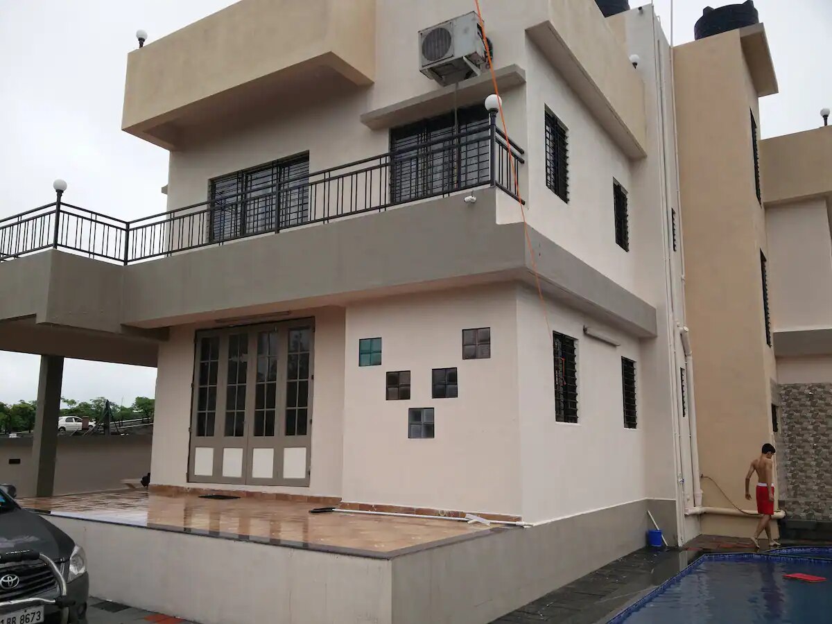 Vue Villa 𝗕𝗢𝗢𝗞 Igatpuri Villa