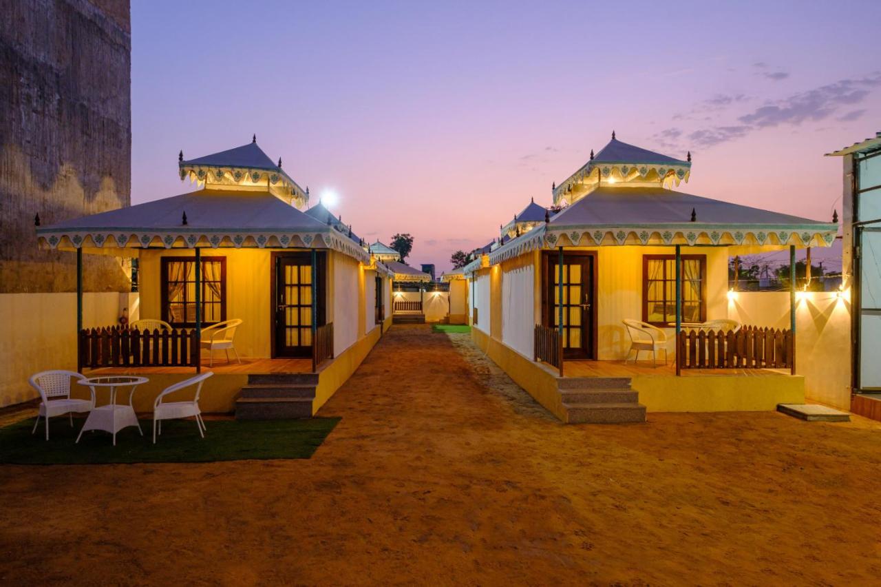 The Rasleela Resort 𝗕𝗢𝗢𝗞 Reengus Homestay